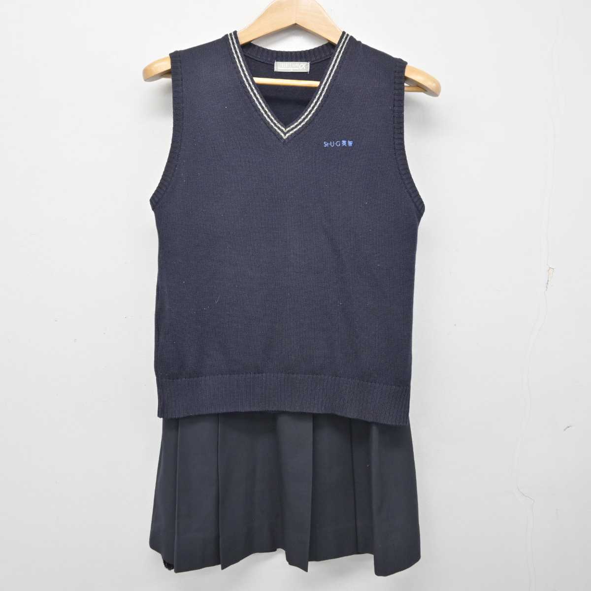 【中古】宮城県 聖ウルスラ学院英智高等学校 女子制服 3点 ニットベスト・スカート Sf089434 中古制服通販パレイド
