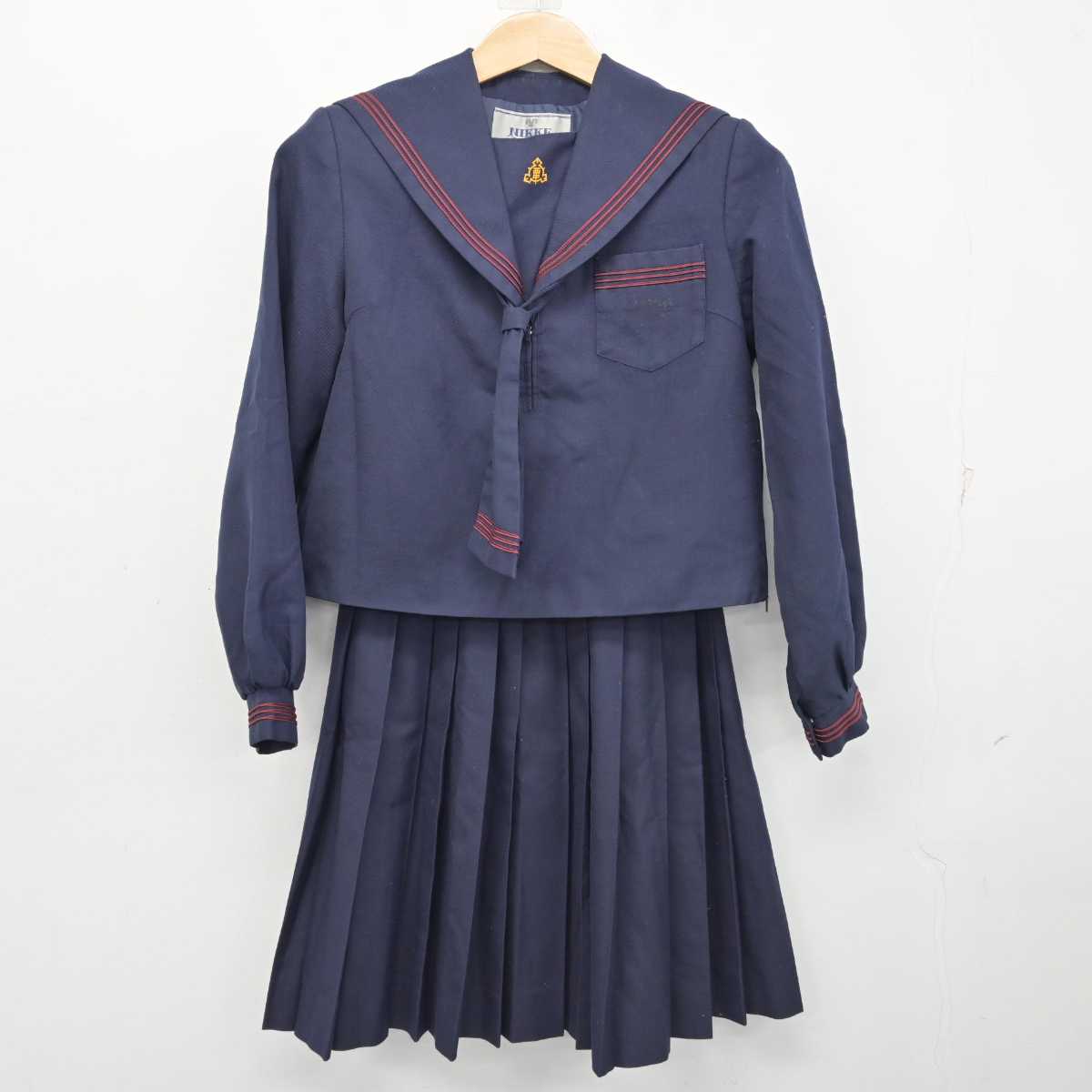 【中古】長崎県 西諫早中学校旧制服 女子制服 3点 セーラー服・スカート Sf089439 中古制服通販パレイド