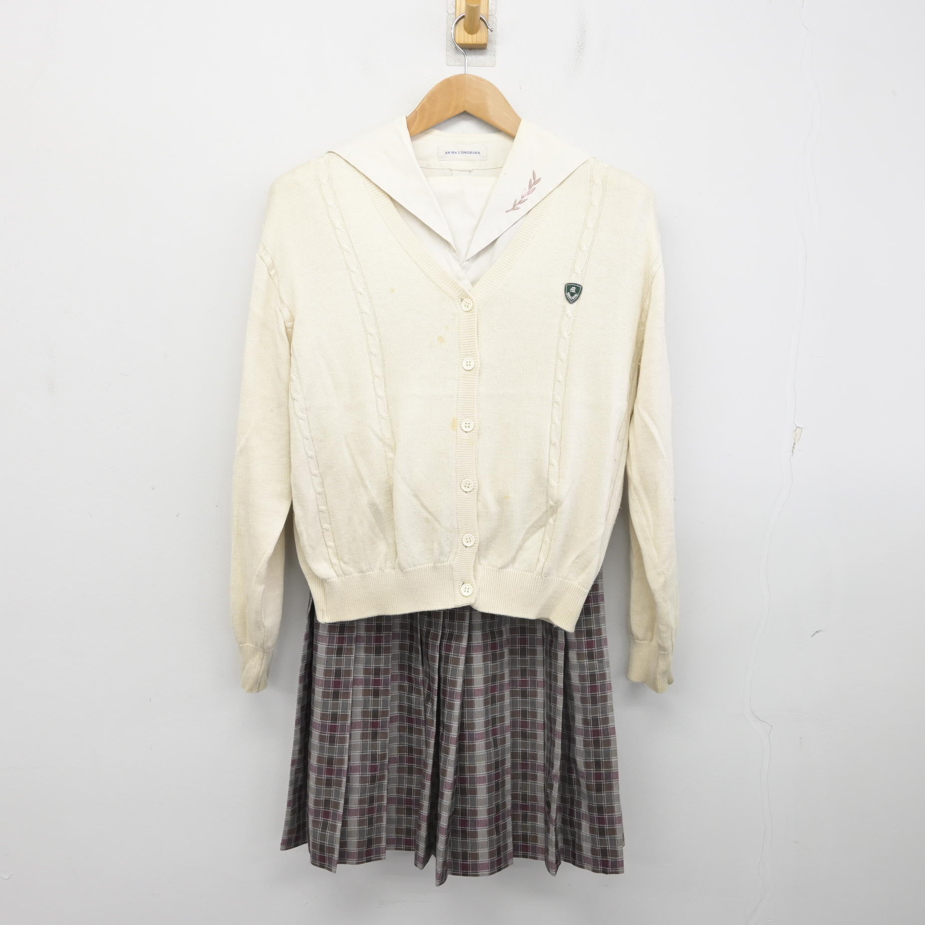 【中古】愛知県 名城大学附属高等学校 女子制服 3点 ニット・セーラー服・スカート Sf090679 中古制服通販パレイド