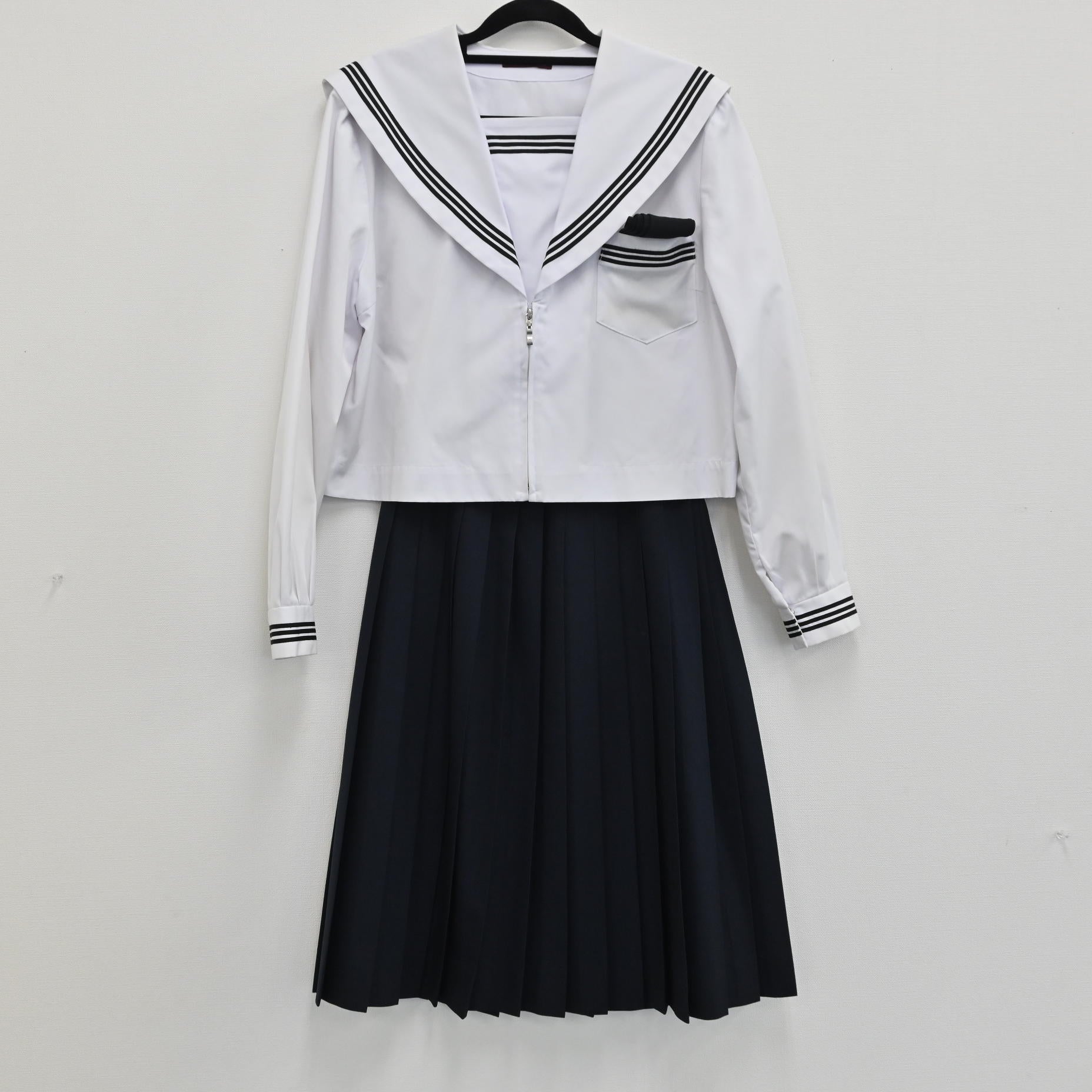 【中古制服】岐阜県 池田中学校 女子制服 2点（セーラー服 夏・スカート 夏） Sf000017【リサイクル学生服】 中古制服通販パレイド
