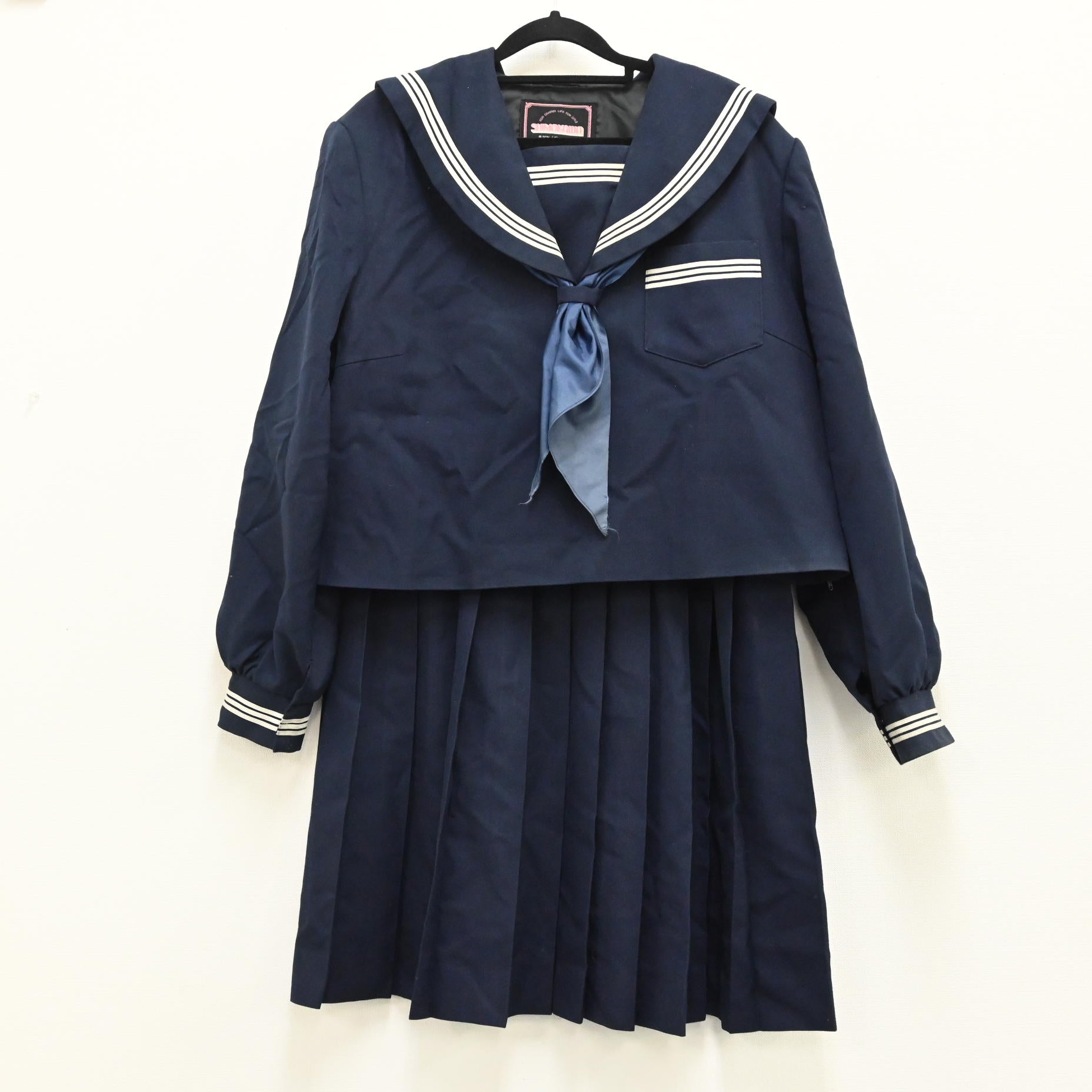 【中古制服】兵庫県 加古川中学校 女子制服 3点(セーラー服 冬・スカート・スカーフ) Sf000195【リサイクル学生服】 中古制服通販パレイド