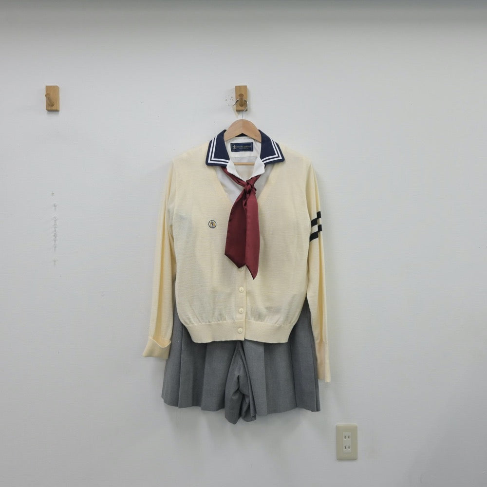【中古制服】三重県 桜丘中学校・高等学校 元日生学園 女子制服 5点（セーラー服・ニット・スカート）sf013678【リサイクル学生服