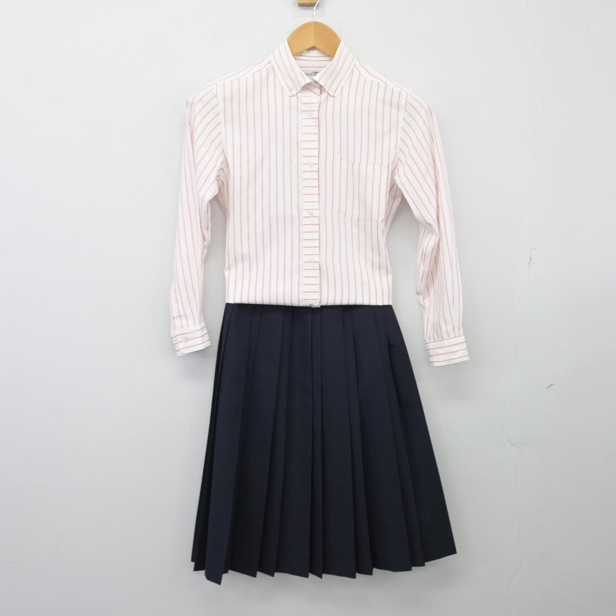 【中古制服】広島県 井口高等学校 女子制服 2点（シャツ・スカート）sf025514【リサイクル学生服】 中古制服通販パレイド