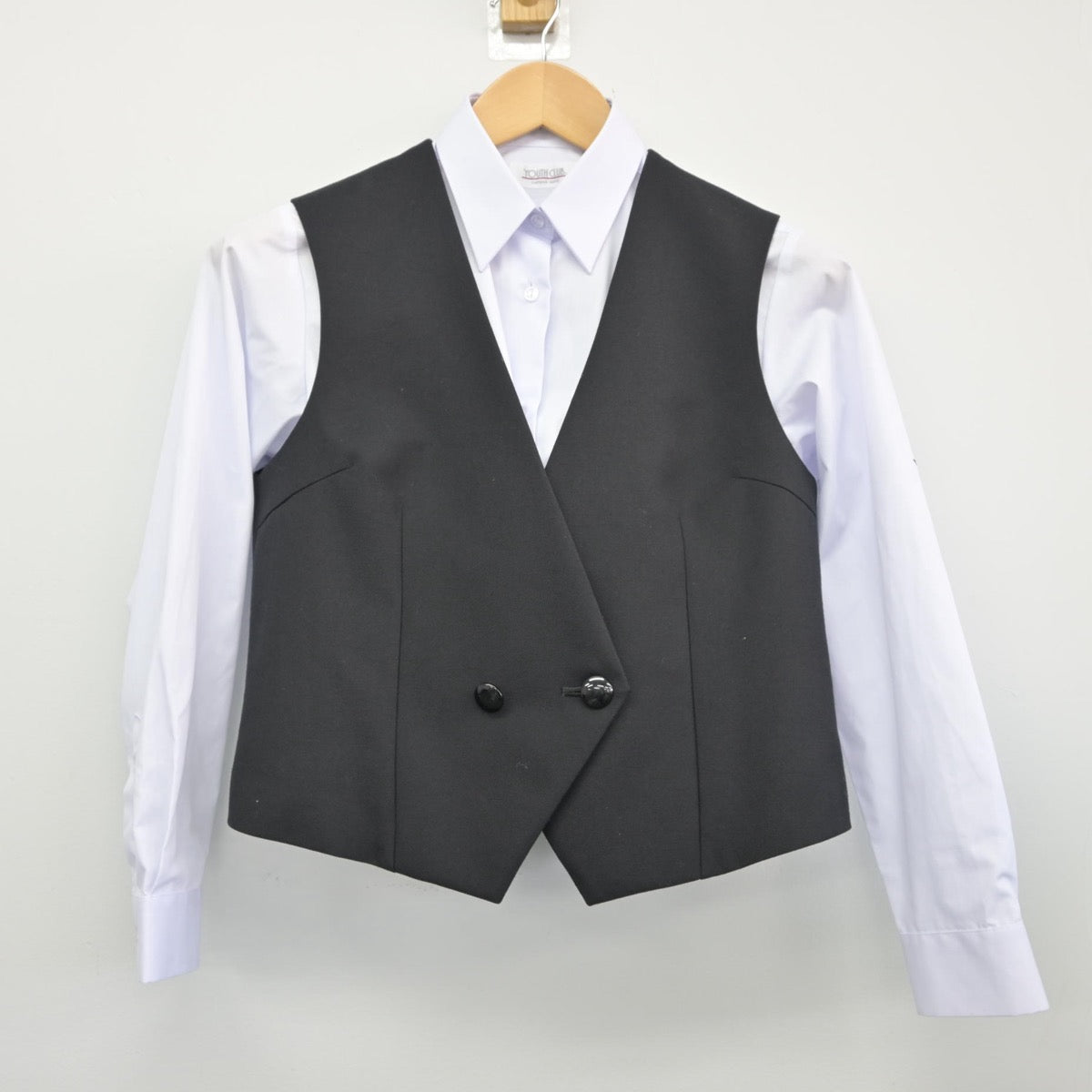 【中古制服】群馬県 伊勢崎商業高等学校 女子制服 2点（シャツ・ベスト）sf025528【リサイクル学生服】 中古制服通販パレイド