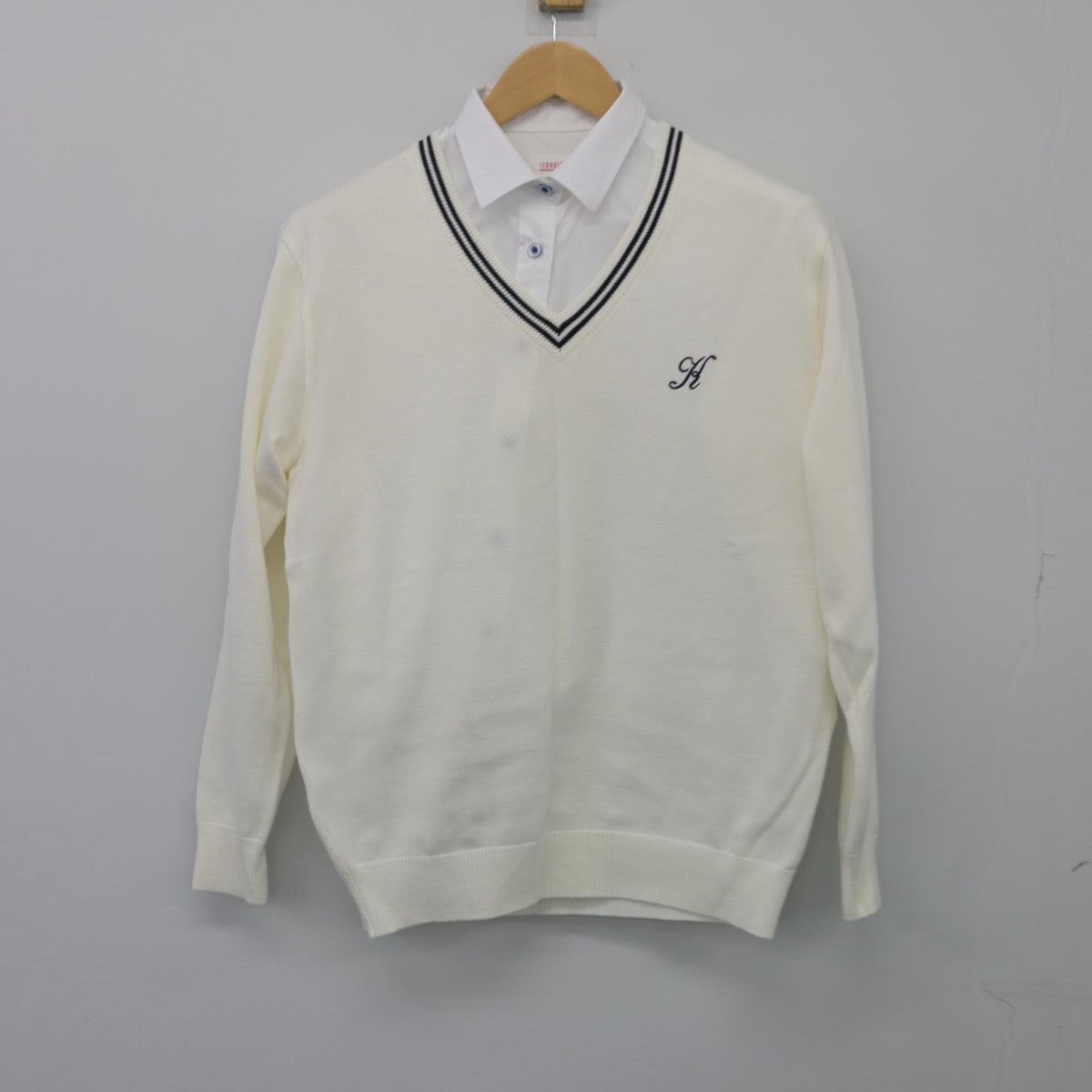 【中古制服】大阪府 近畿大学附属高等学校 女子制服 2点（ニット・シャツ）sf025647【リサイクル学生服】 中古制服通販パレイド