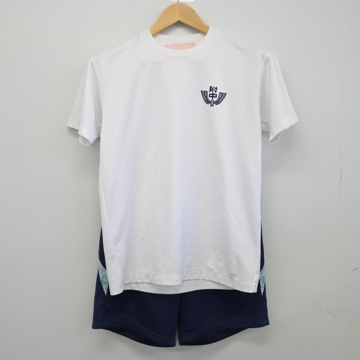 【中古制服】秋田県 秋田大学教育文化学部附属中学校 女子制服 2点(体操服 上・体操服 下)sf025883【リサイクル学生服】 中古制服