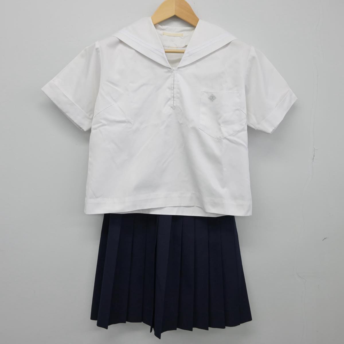 【中古制服】山口県 山口中央高等学校 女子制服 2点（セーラー服・スカート）sf025913【リサイクル学生服】 中古制服通販パレイド