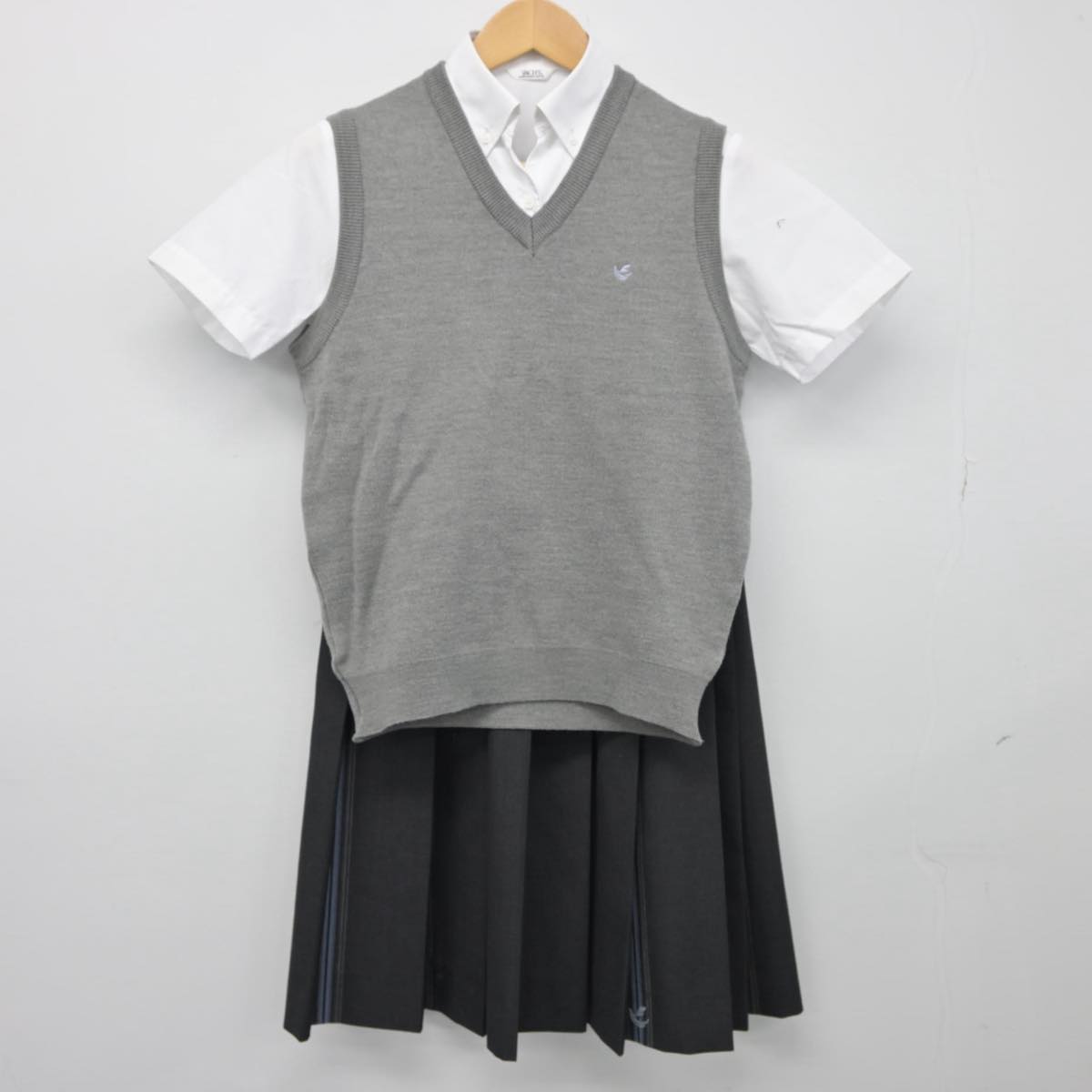 【中古制服】福岡県 福翔高等学校 女子制服 3点（シャツ・ニットベスト・スカート）sf025925【リサイクル学生服】 中古制服通販パレイド
