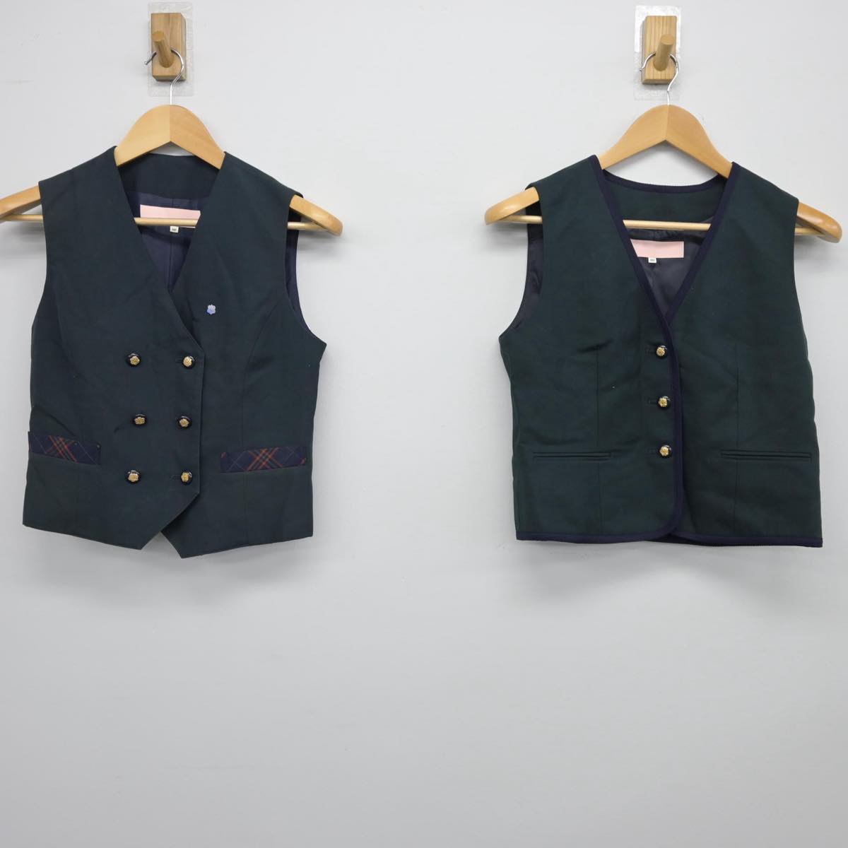 【中古制服】大阪府 大阪桐蔭中学校・高等学校 女子制服 3点（ベスト）sf025930【リサイクル学生服】 中古制服通販パレイド