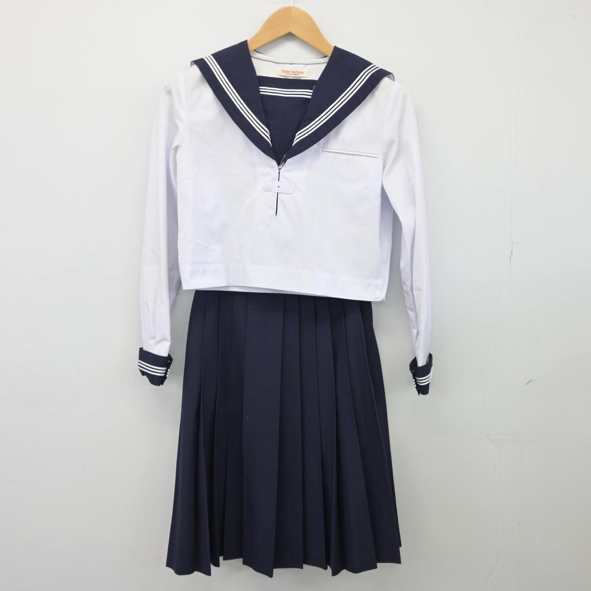 【中古制服】大阪府 金蘭会高等学校 女子制服 2点（セーラー服・スカート）sf026059【リサイクル学生服】 中古制服通販パレイド