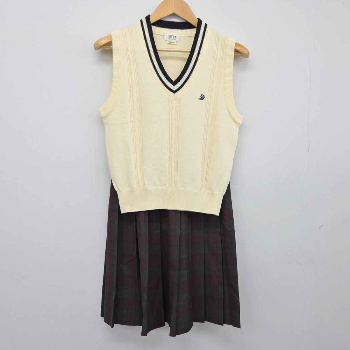 【中古制服】埼玉県 志木第二中学校 女子制服 2点（ニットベスト・スカート）sf026116【リサイクル学生服】 中古制服通販パレイド