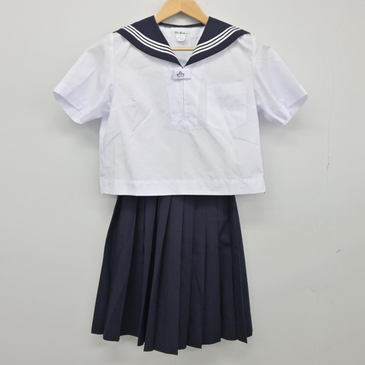 【中古制服】鳥取県 境高等学校 女子制服 3点(セーラー服・スカート)sf026117【リサイクル学生服】 中古制服通販パレイド