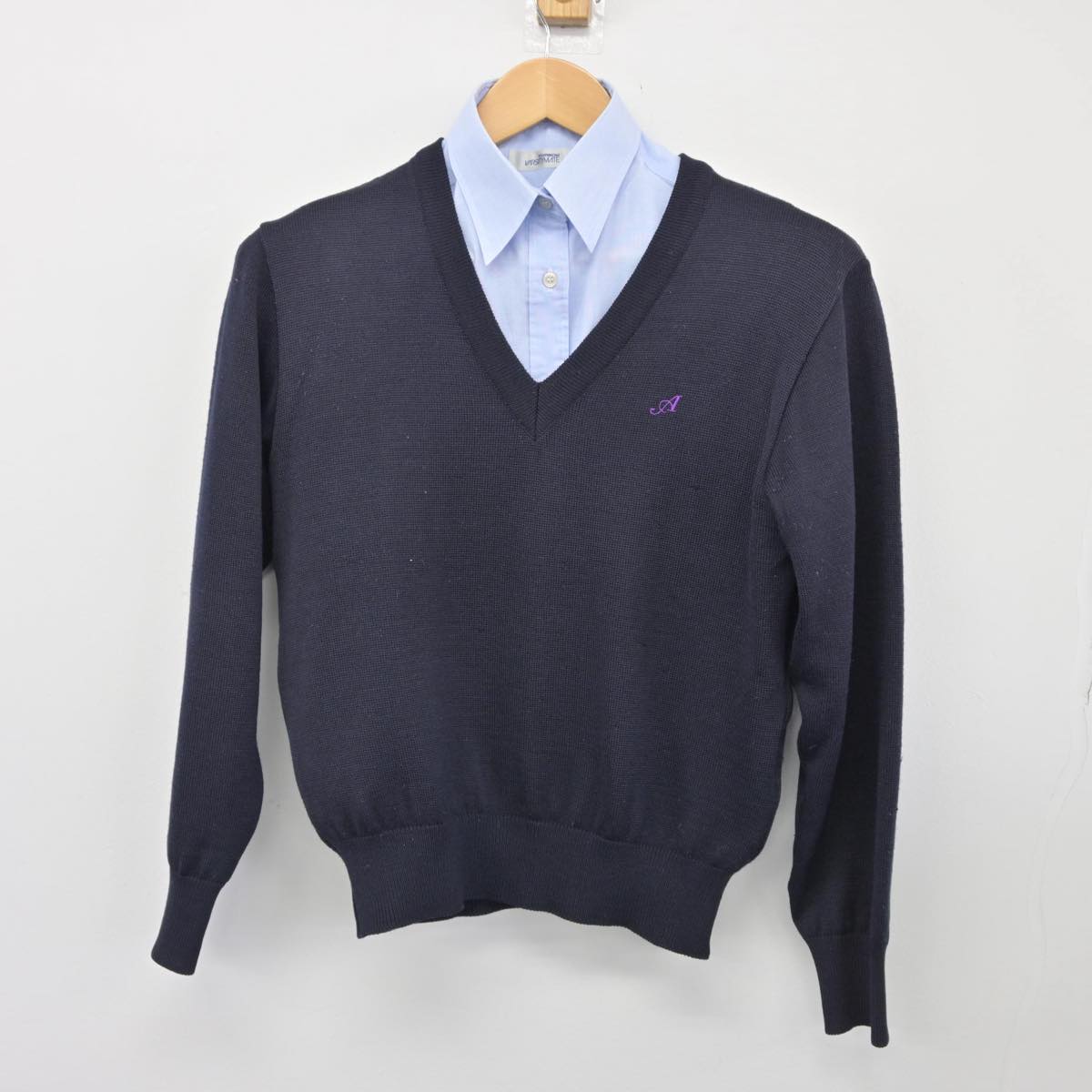 【中古制服】北海道 札幌旭丘高等学校 女子制服 2点（ニット・シャツ）sf026194【リサイクル学生服】 中古制服通販パレイド