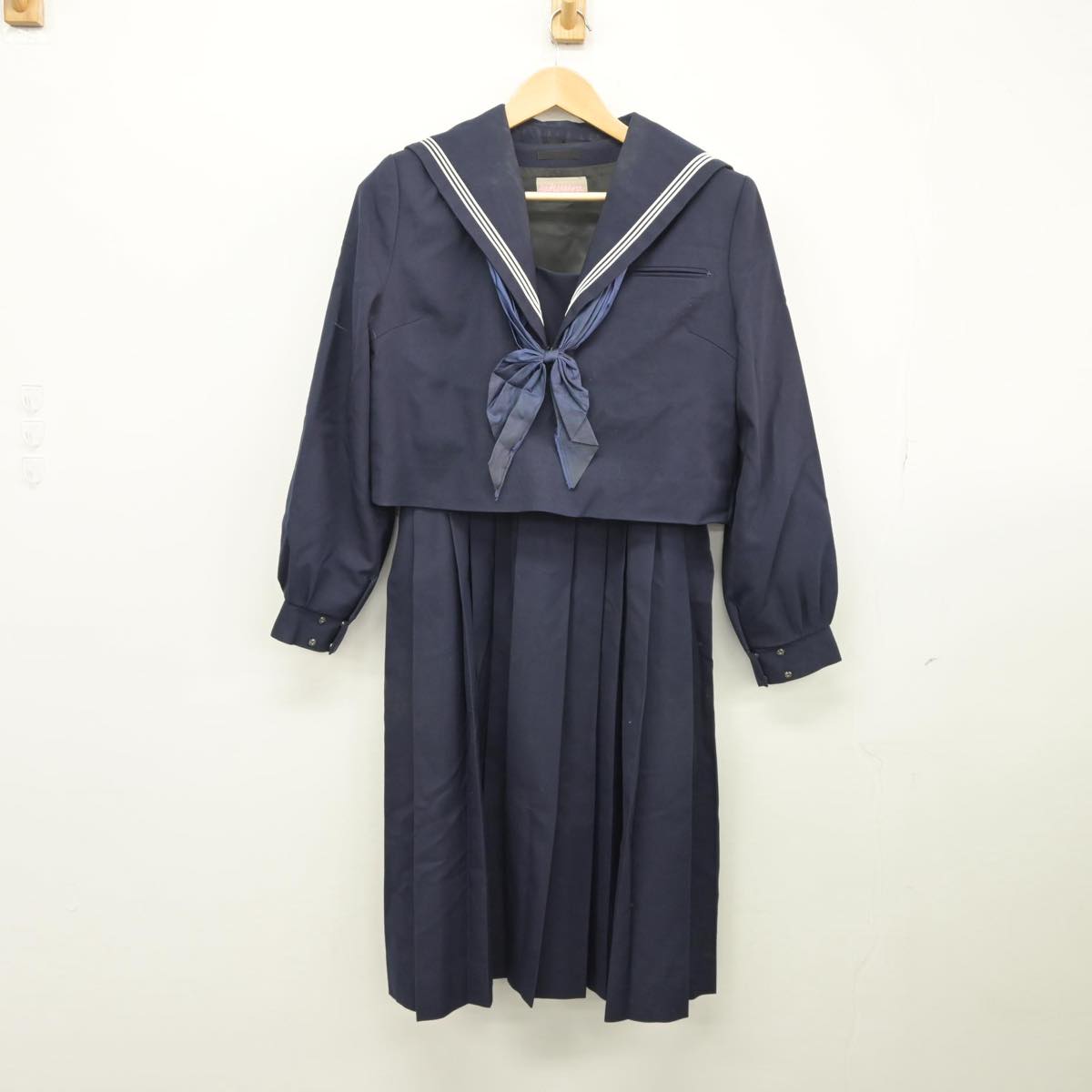 【中古制服】福岡県 箱崎中学校 女子制服 3点（セーラー服・ジャンパースカート）sf026236【リサイクル学生服】 中古制服通販パレイド