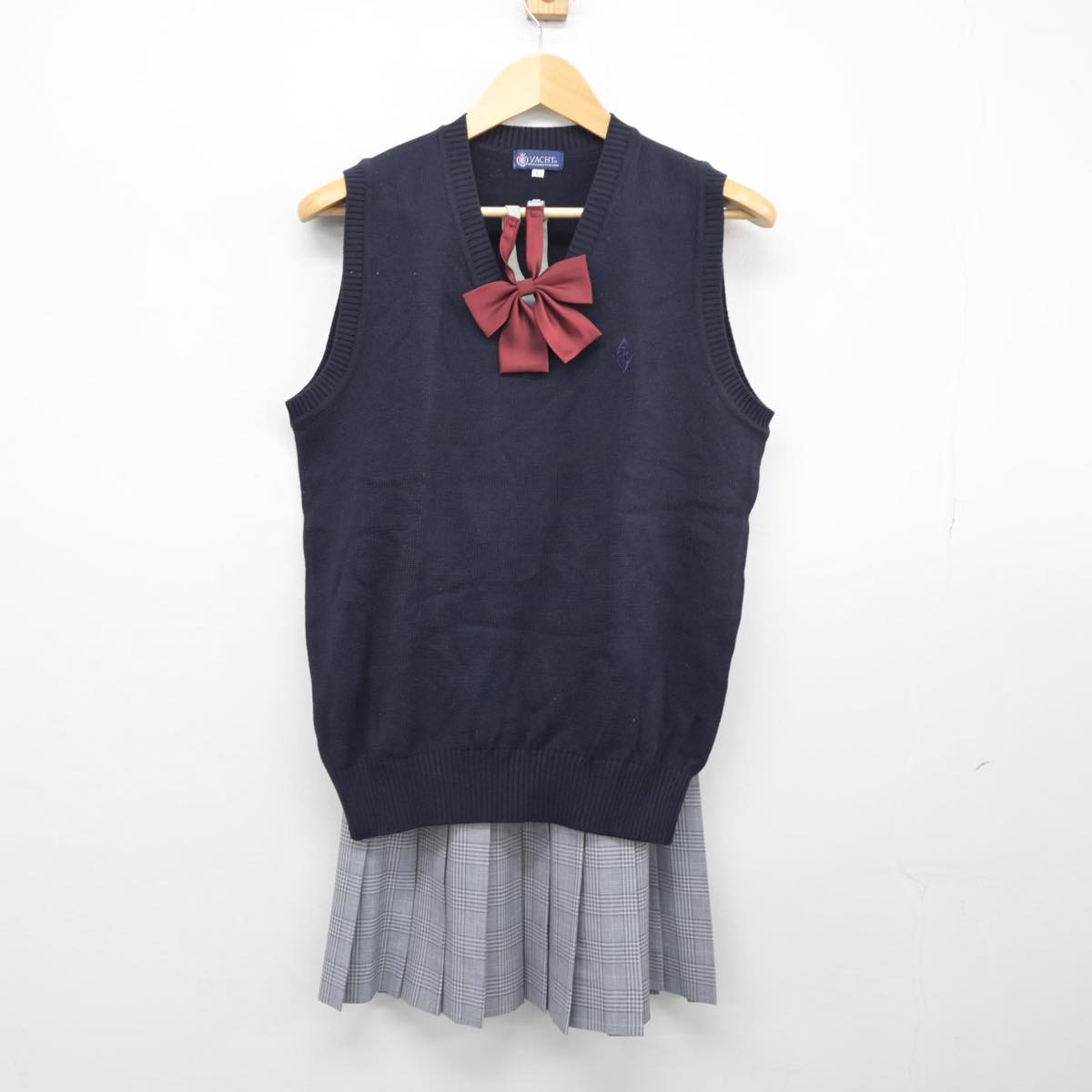 【中古制服】東京都 普連土学園中学校・高等学校 女子制服 4点（ニットベスト・スカート）sf026240【リサイクル学生服】 中古制服通販パレイド