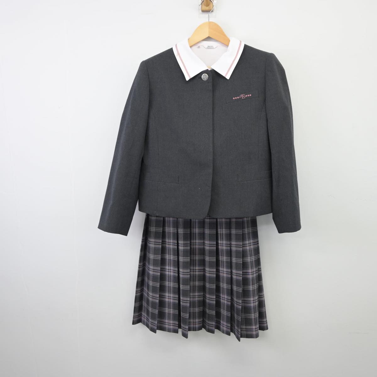 【中古制服】北海道 函館大妻高等学校 女子制服 4点（ブレザー・シャツ・ニット・スカート）sf026260【リサイクル学生服】 中古制服