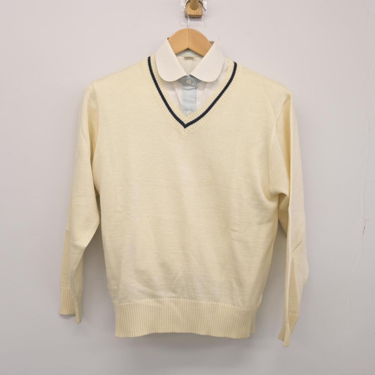 【中古制服】埼玉県 淑徳与野高等学校 女子制服 2点(ニット・シャツ)sf026317【リサイクル学生服】 中古制服通販パレイド