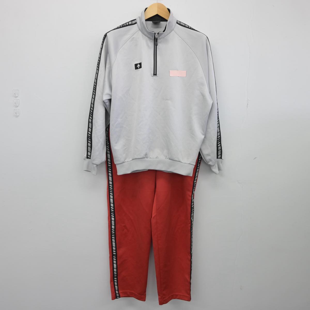 【中古制服】大阪府 北千里高等学校 男子制服 2点（ジャージ 上・ジャージ 下）sf026646【リサイクル学生服】 中古制服通販パレイド
