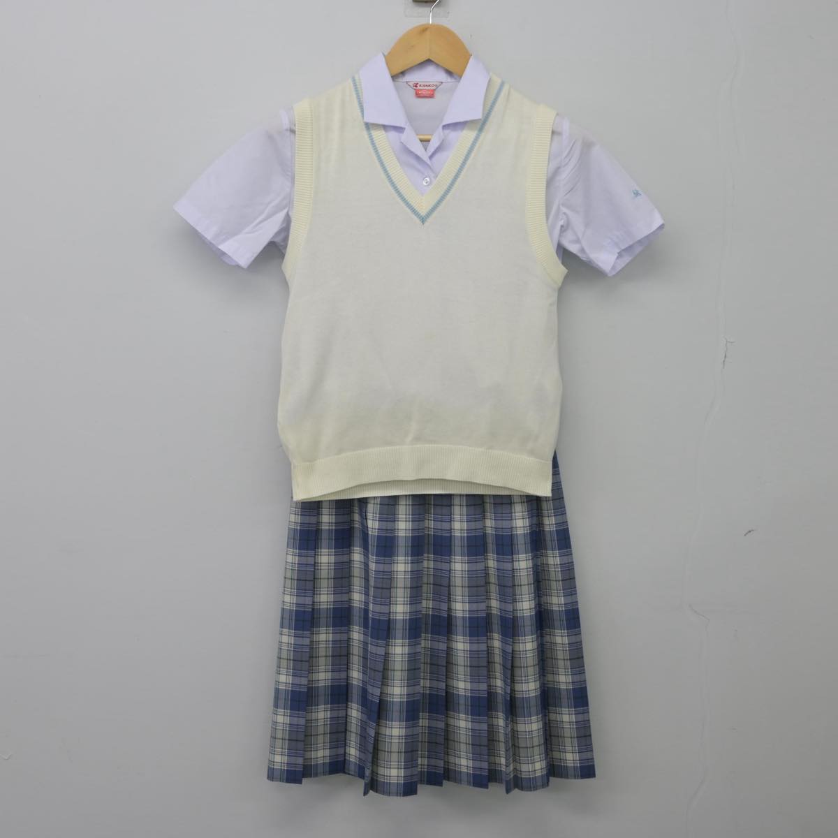 【中古制服】千葉県 芝浦工業大学柏中学高等学校 女子制服 3点（ニットベスト・シャツ・スカート）sf027188【リサイクル学生服】 中古