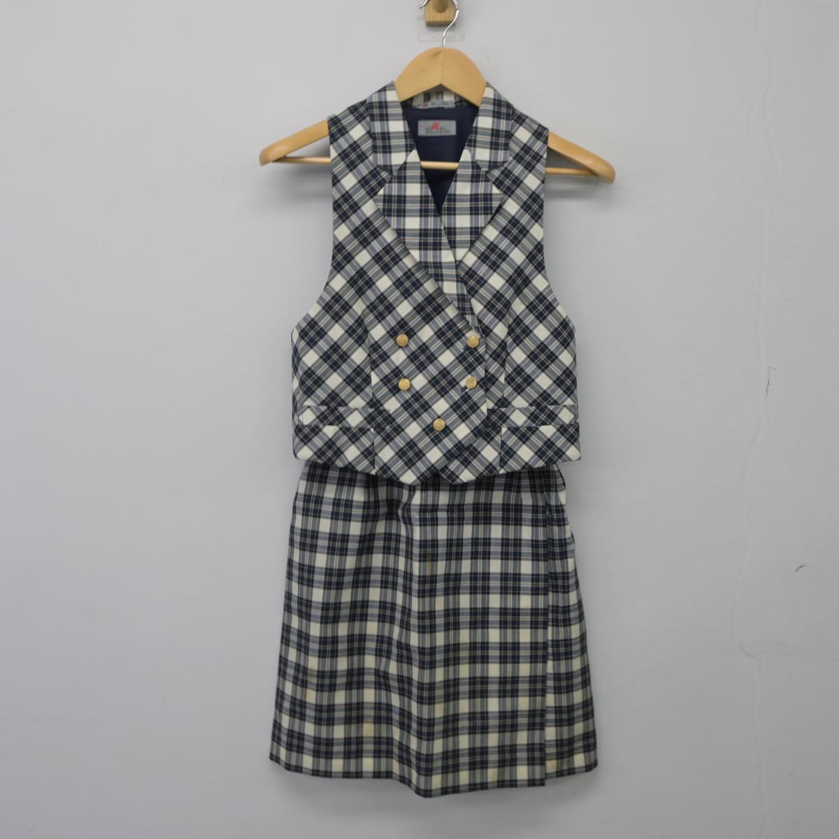 【中古制服】東京都 淑徳巣鴨高等学校 女子制服 2点(ベスト・スカート)sf027192【リサイクル学生服】 中古制服通販パレイド