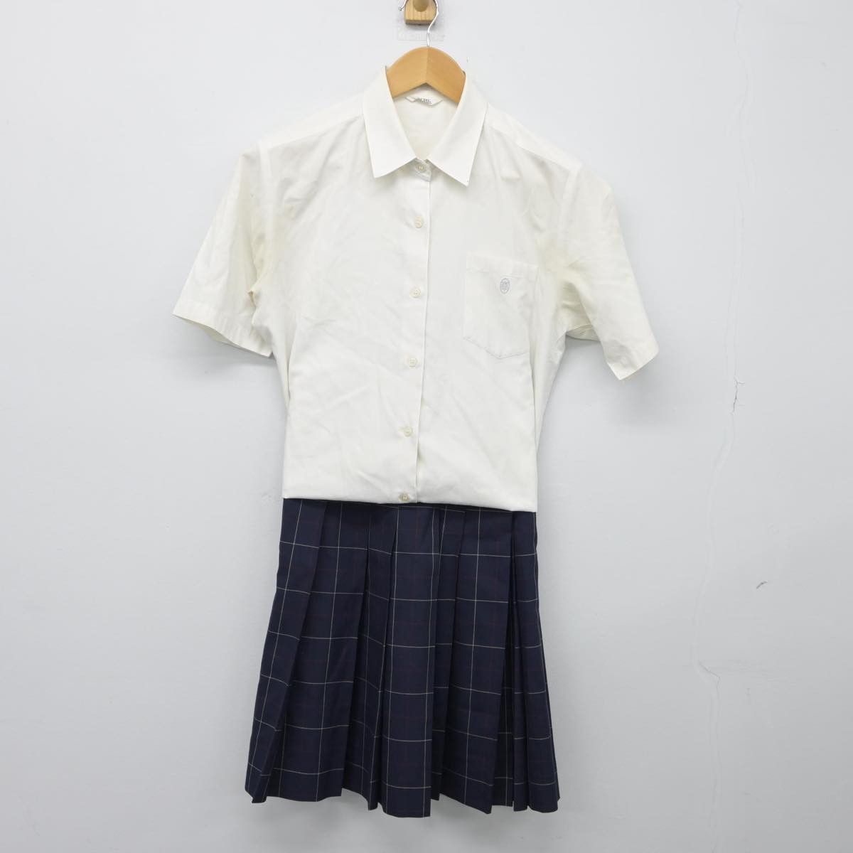 【中古制服】東京都 吉祥女子高等学校 女子制服 2点（シャツ・スカート）sf027234【リサイクル学生服】 中古制服通販パレイド