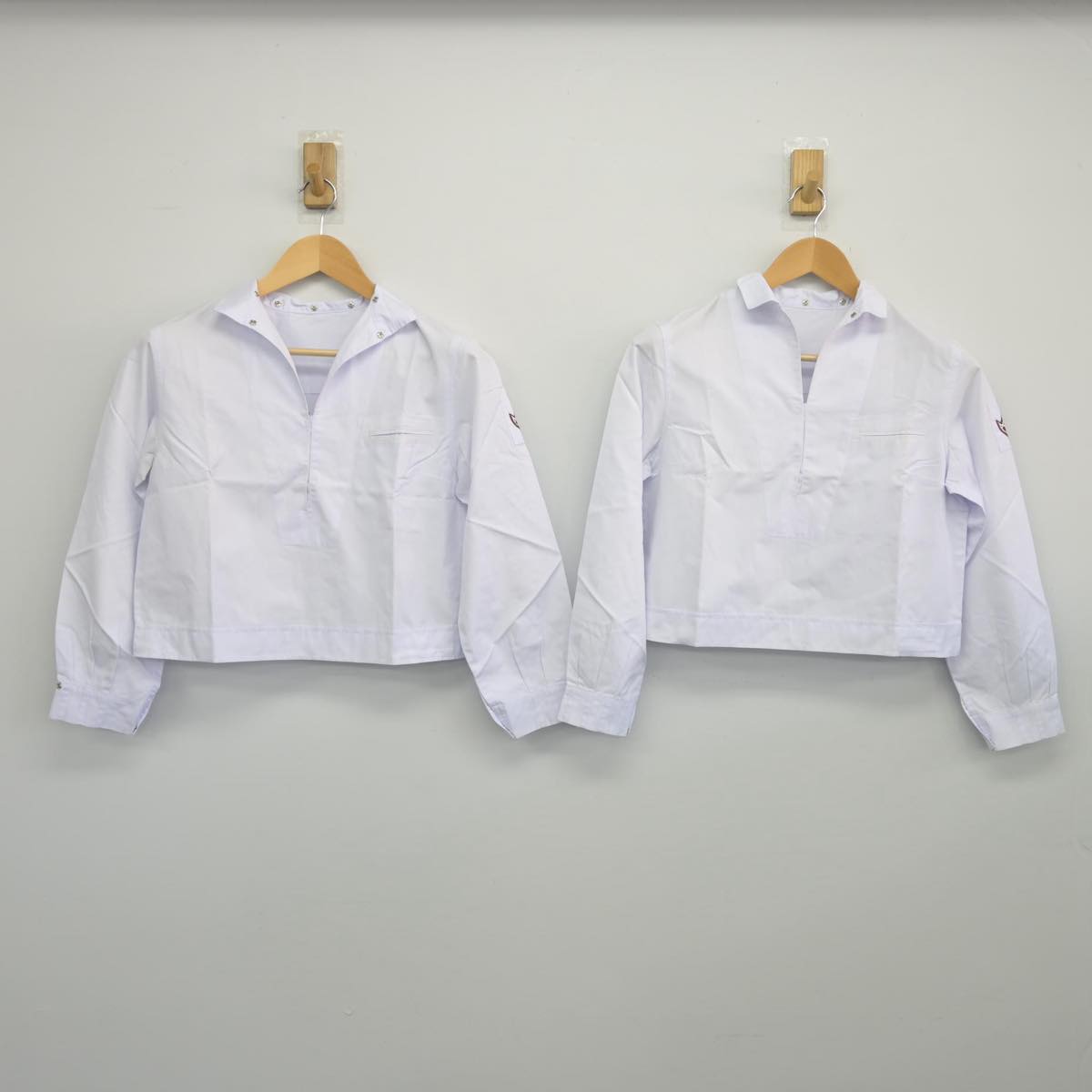 【中古制服】静岡県 静岡英和女学院 女子制服 2点（シャツ・シャツ）sf027512【リサイクル学生服】 中古制服通販パレイド