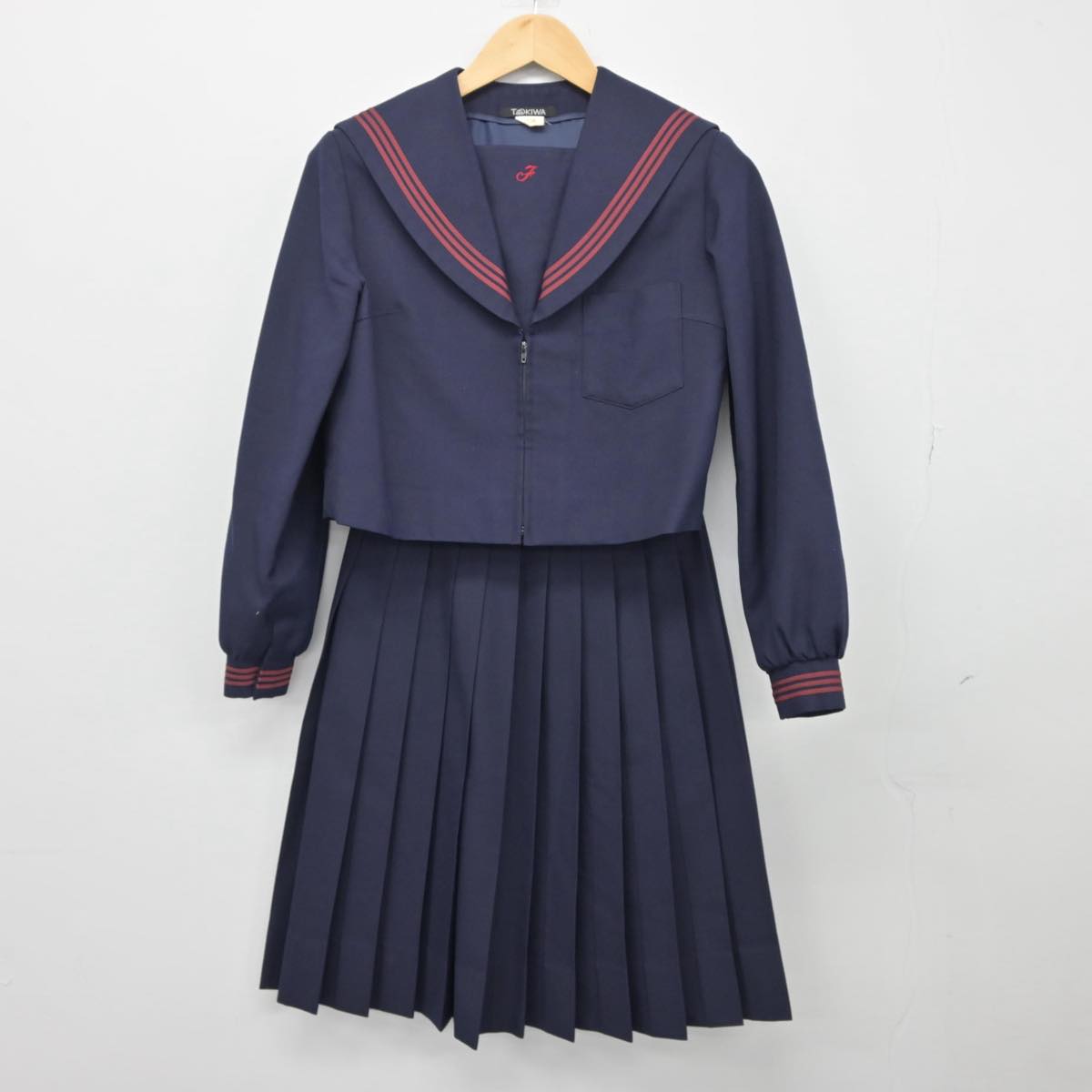 【中古制服】大分県 大分大学教育学部附属中学校 女子制服 2点（セーラー服・スカート）sf027806【リサイクル学生服】 中古制服通販パレイド