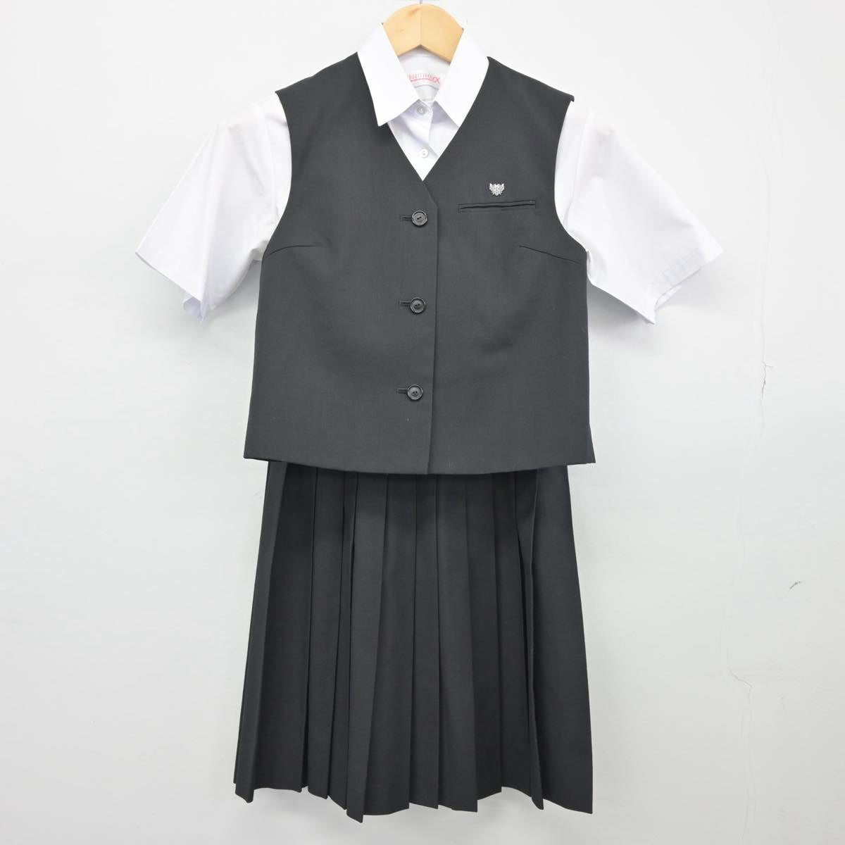 【中古制服】北海道 北海道帯広三条高等学校 女子制服 3点（ベスト・シャツ・スカート）sf027839【リサイクル学生服】 中古制服通販パレイド
