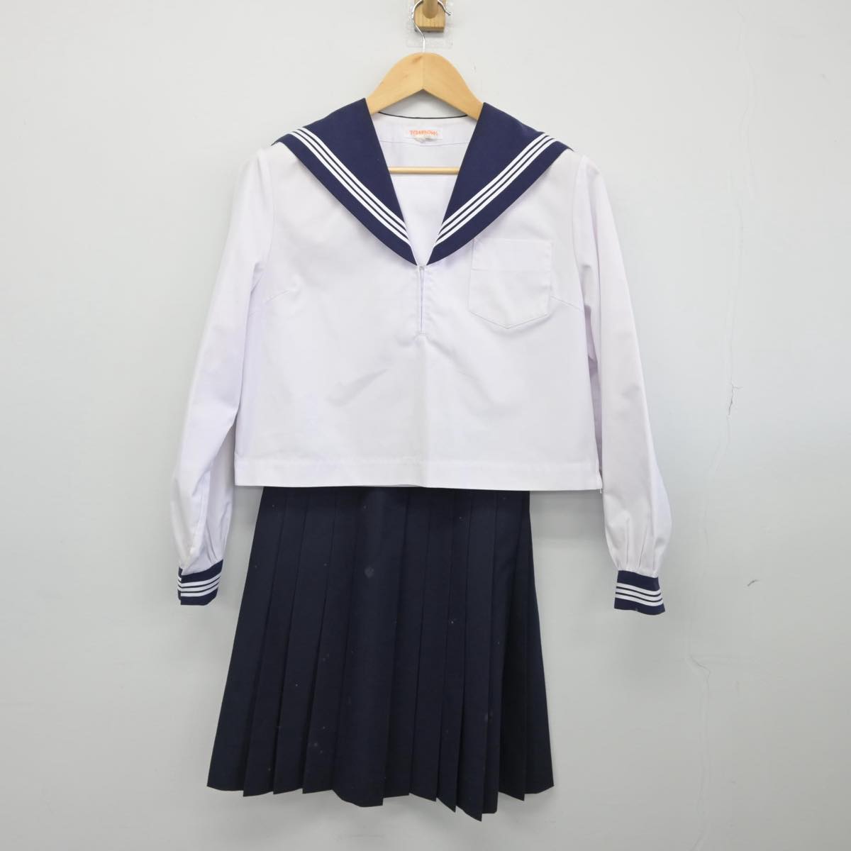 【中古制服】茨城県 坂本中学校 女子制服 2点（セーラー服・スカート）sf028078【リサイクル学生服】 中古制服通販パレイド
