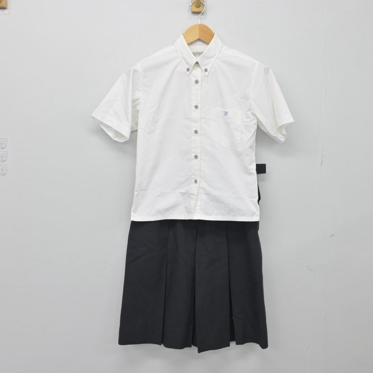 【中古制服】大阪府 大阪府立長野高等学校 女子制服 3点（シャツ・スカート）sf028180【リサイクル学生服】 中古制服通販パレイド