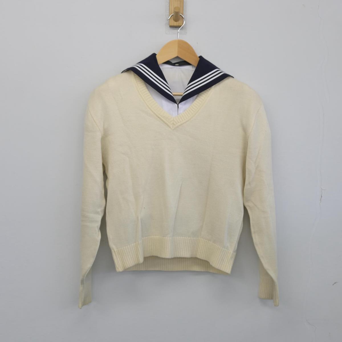 【中古制服】東京都 東京女学館高等学校 女子制服 2点（セーラー服・ニット）sf028370【リサイクル学生服】 中古制服通販パレイド
