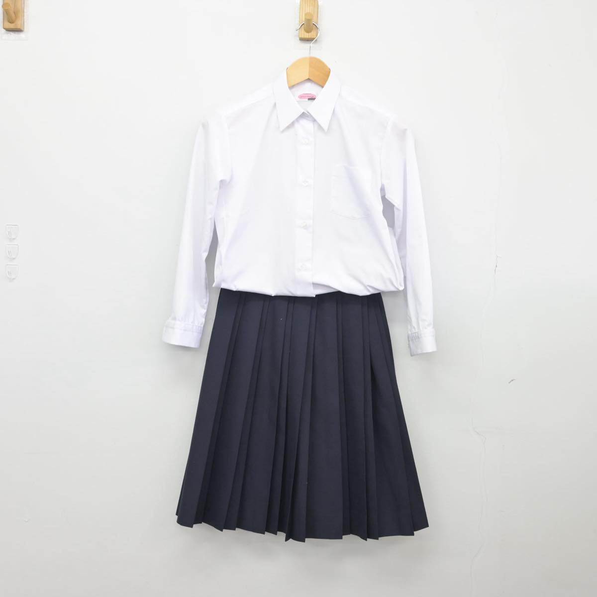 【中古制服】岐阜県 岐阜清流中学校 女子制服 2点（シャツ・スカート）sf028420【リサイクル学生服】 中古制服通販パレイド