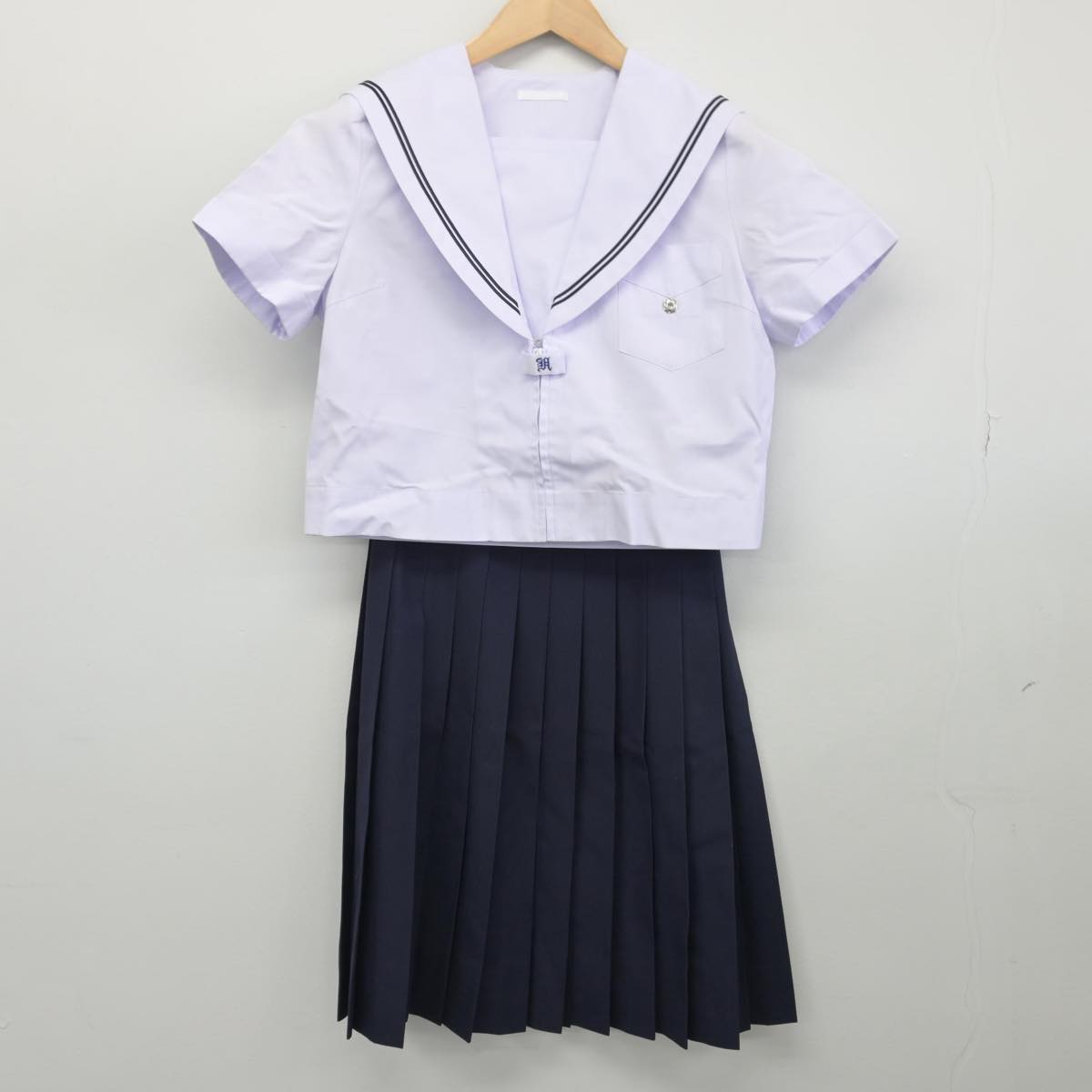 【中古制服】大阪府 長尾中学校 女子制服 3点（セーラー服・スカート）sf028506【リサイクル学生服】 中古制服通販パレイド