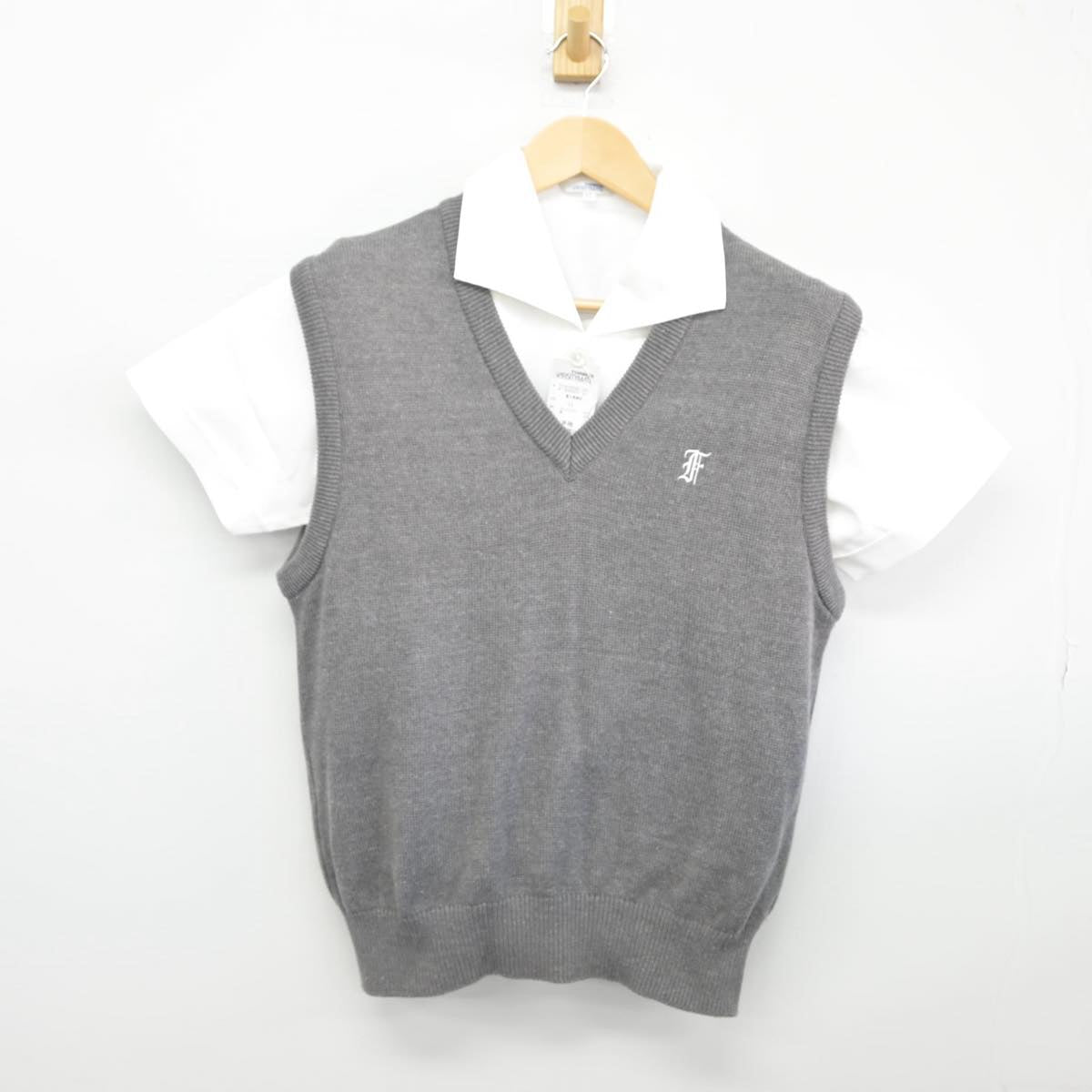 【中古制服】東京都 富士見中学高等学校 女子制服 3点（ニットベスト・シャツ）sf028584【リサイクル学生服】 中古制服通販パレイド