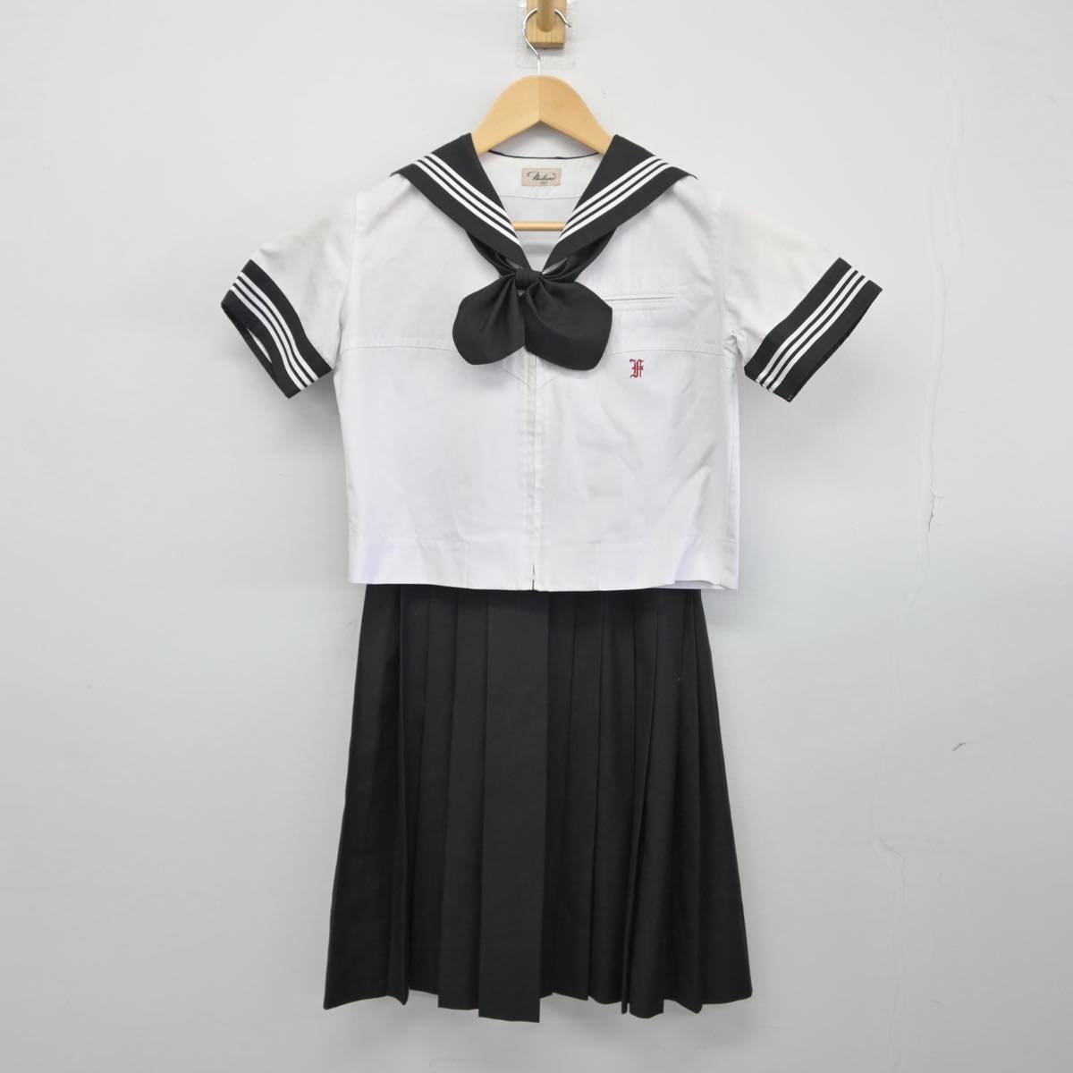 【中古制服】東京都 富士見中学高等学校 女子制服 3点（セーラー服・スカート）sf028590【リサイクル学生服】 中古制服通販パレイド