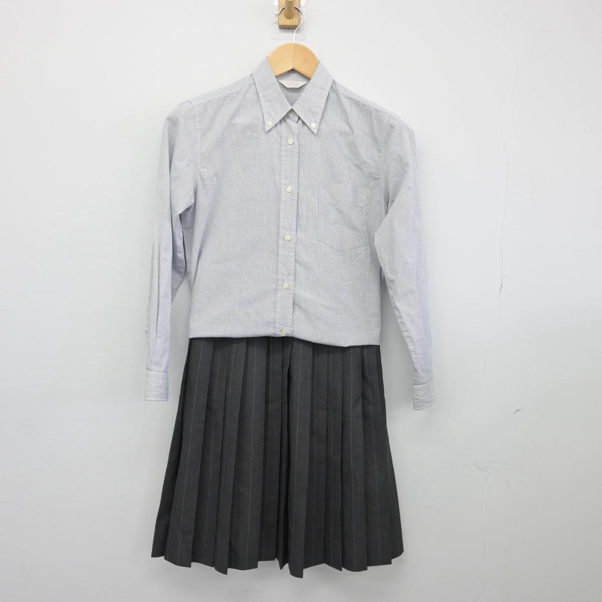 【中古制服】岐阜県 岐阜市商業高等学校 女子制服 2点（シャツ・スカート）sf028809【リサイクル学生服】 中古制服通販パレイド