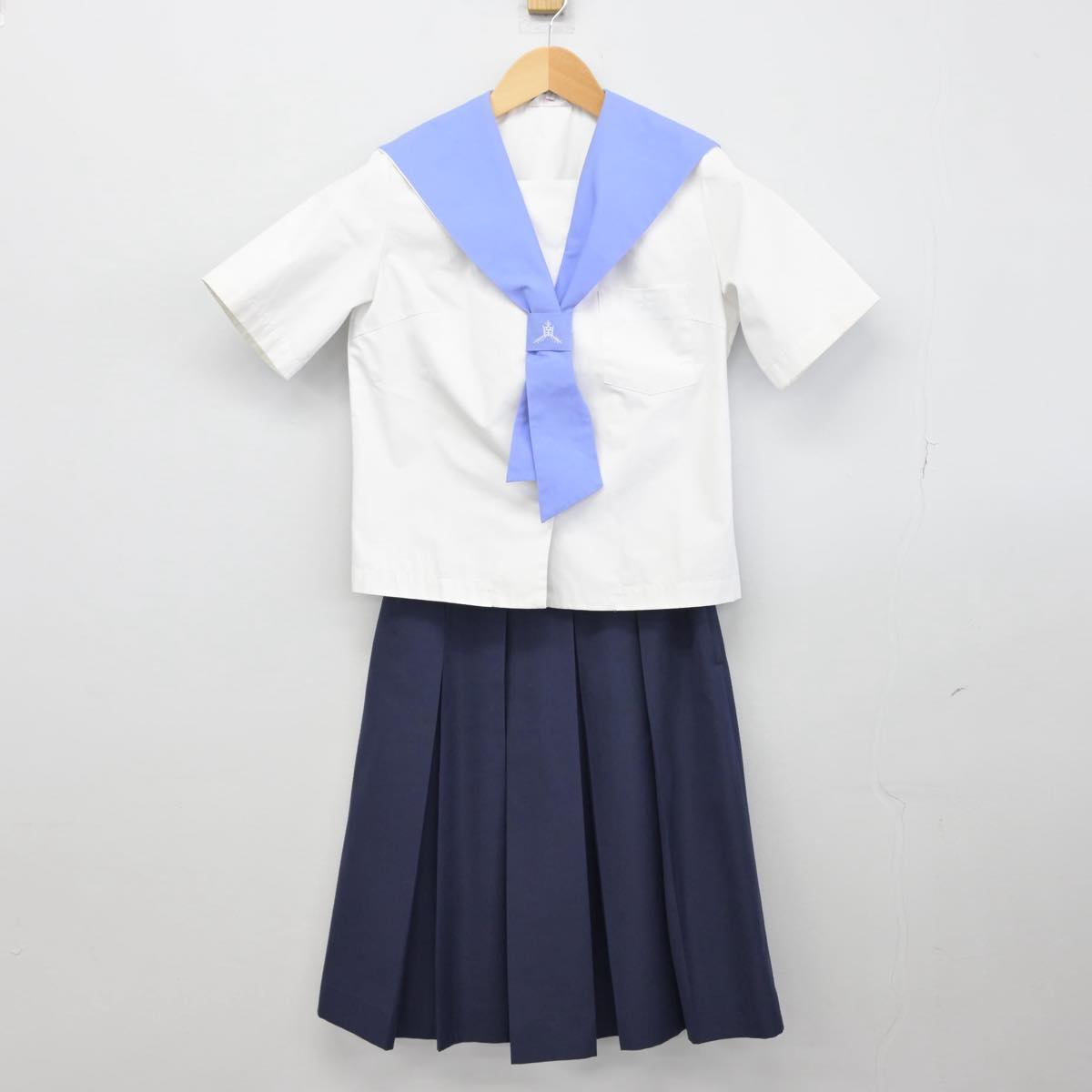 【中古制服】福島県 福島私立第四中学校 女子制服 3点（セーラー服・スカート）sf028988【リサイクル学生服】 中古制服通販パレイド