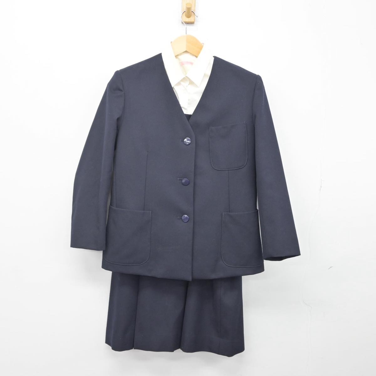 【中古】東京都 国分寺市立第三中学校 女子制服 4点(ブレザー・ベスト・シャツ・スカート)sf029321 中古制服通販パレイド