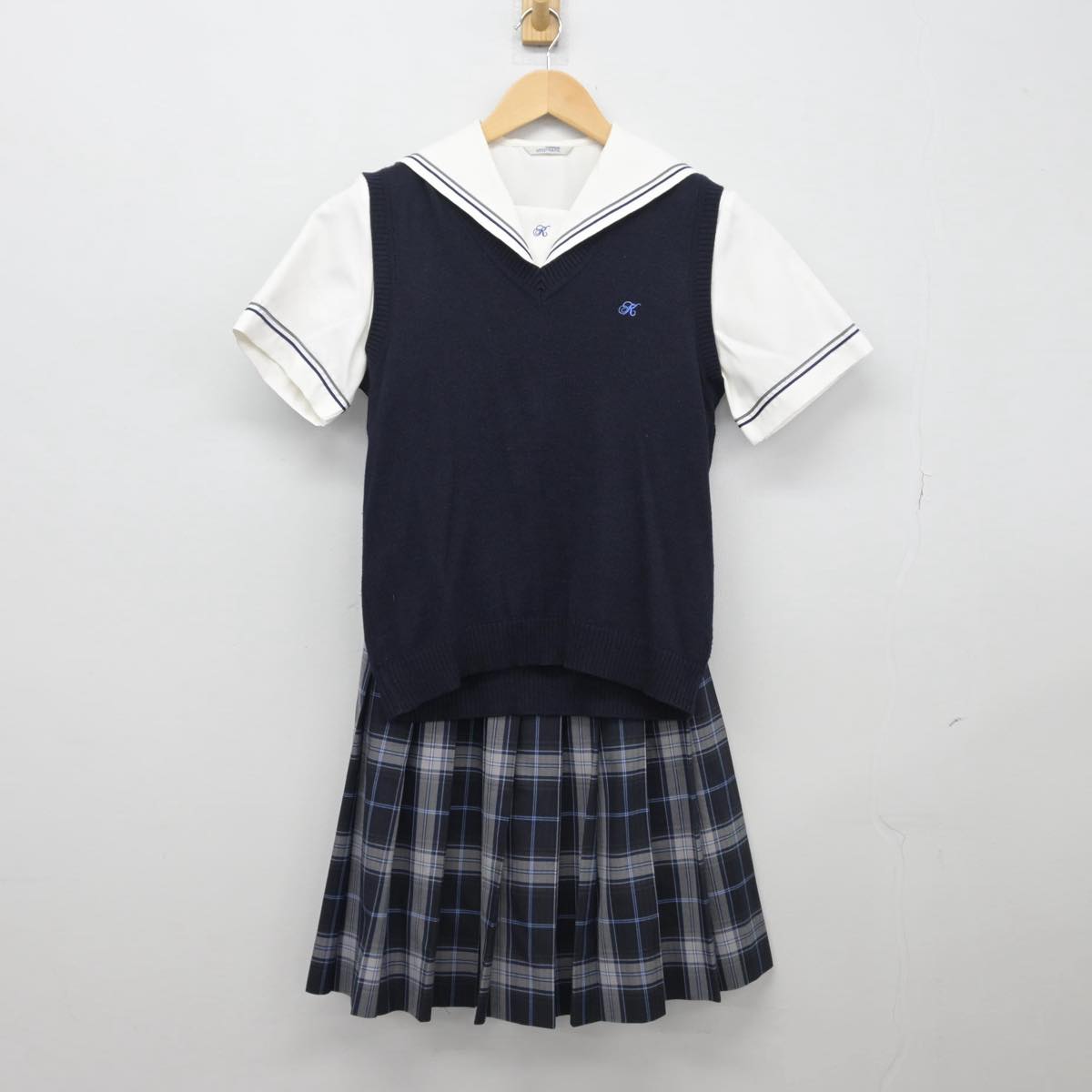 【中古】埼玉県 大宮開成中学校 女子制服 3点(セーラー服・ニットベスト・スカート)sf029599 中古制服通販パレイド