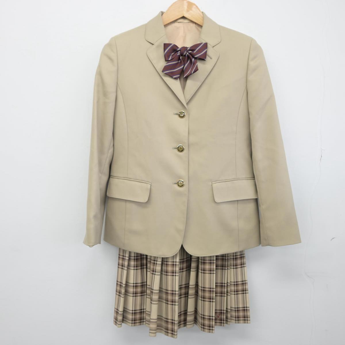 【中古】茨城県 伊奈高等学校 女子制服 3点（ブレザー・スカート）sf030035 中古制服通販パレイド