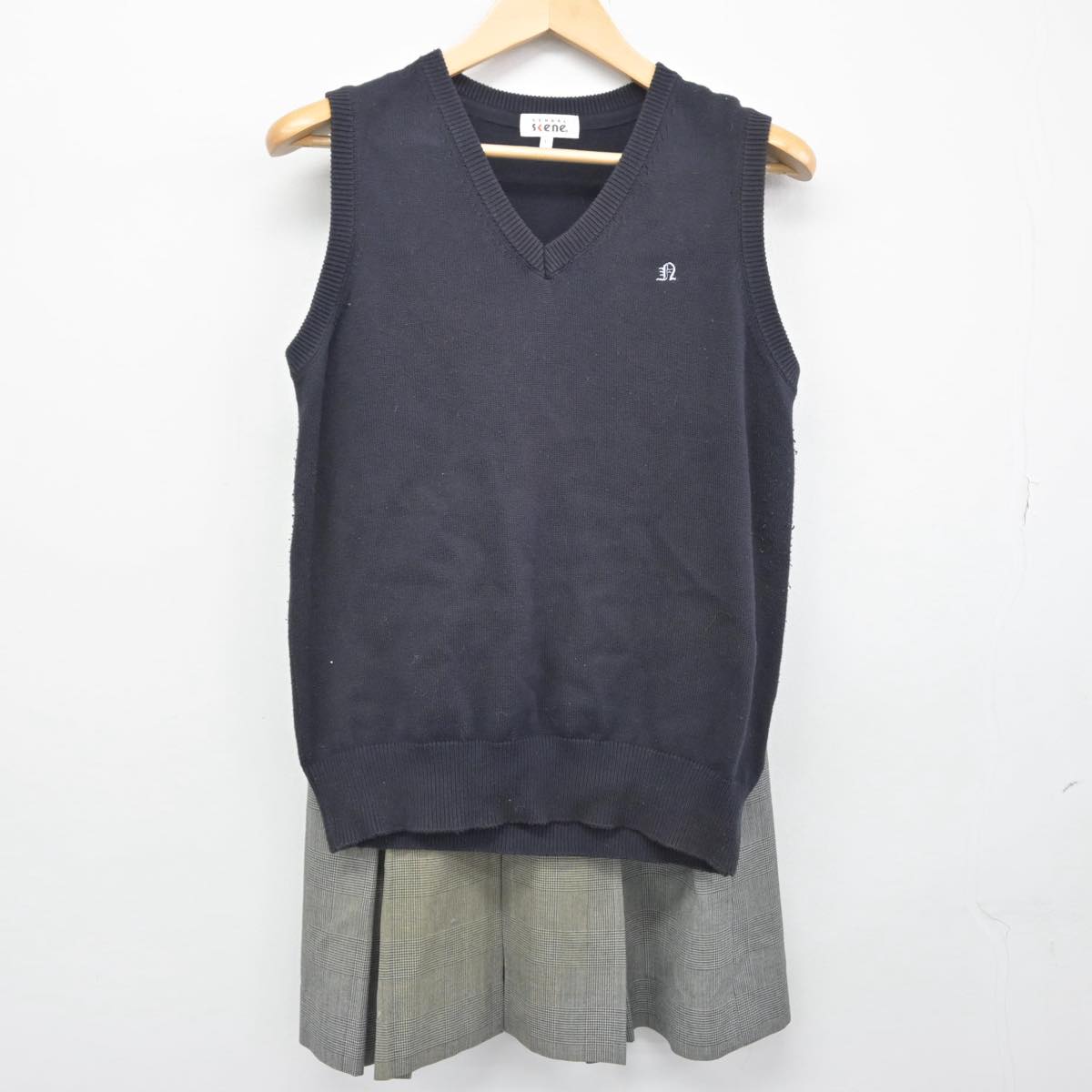 【中古】埼玉県 南稜高等学校 女子制服 2点（ニットベスト・スカート）sf030060 中古制服通販パレイド