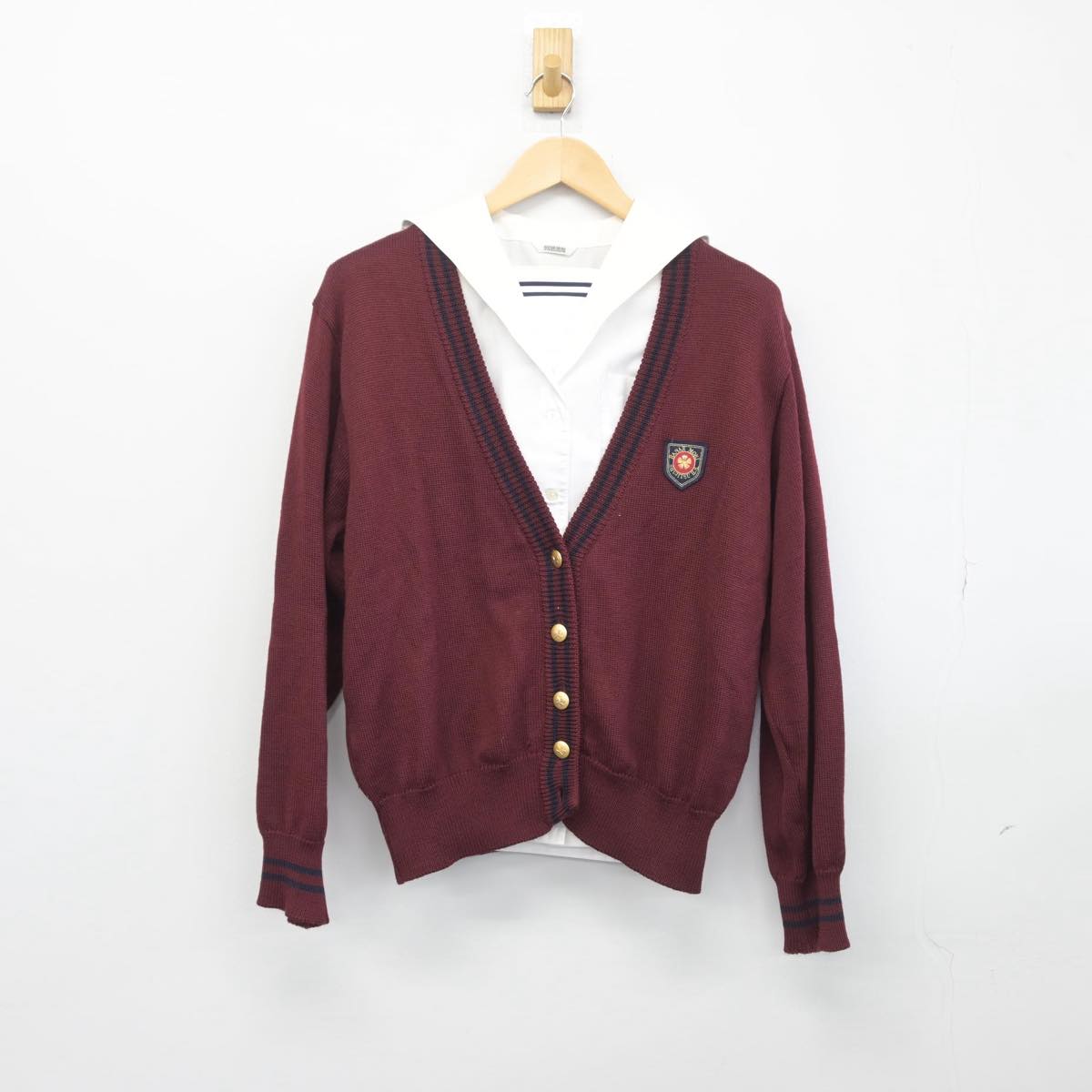 【中古】岡山県 就実高等学校 女子制服 2点（ニット・シャツ）sf030109 中古制服通販パレイド