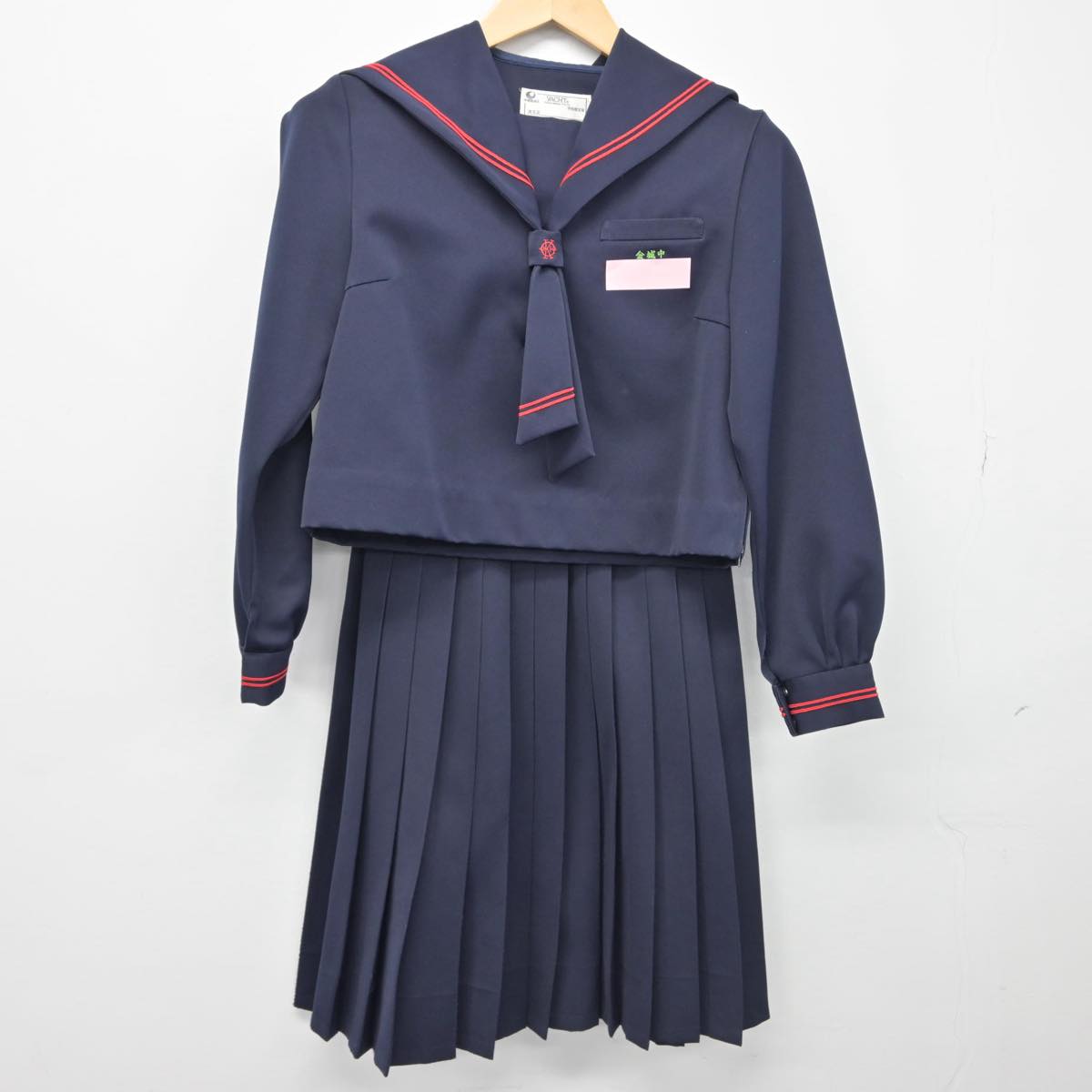 【中古】沖縄県 金城中学校 女子制服 2点（セーラー服・スカート）sf030470 中古制服通販パレイド