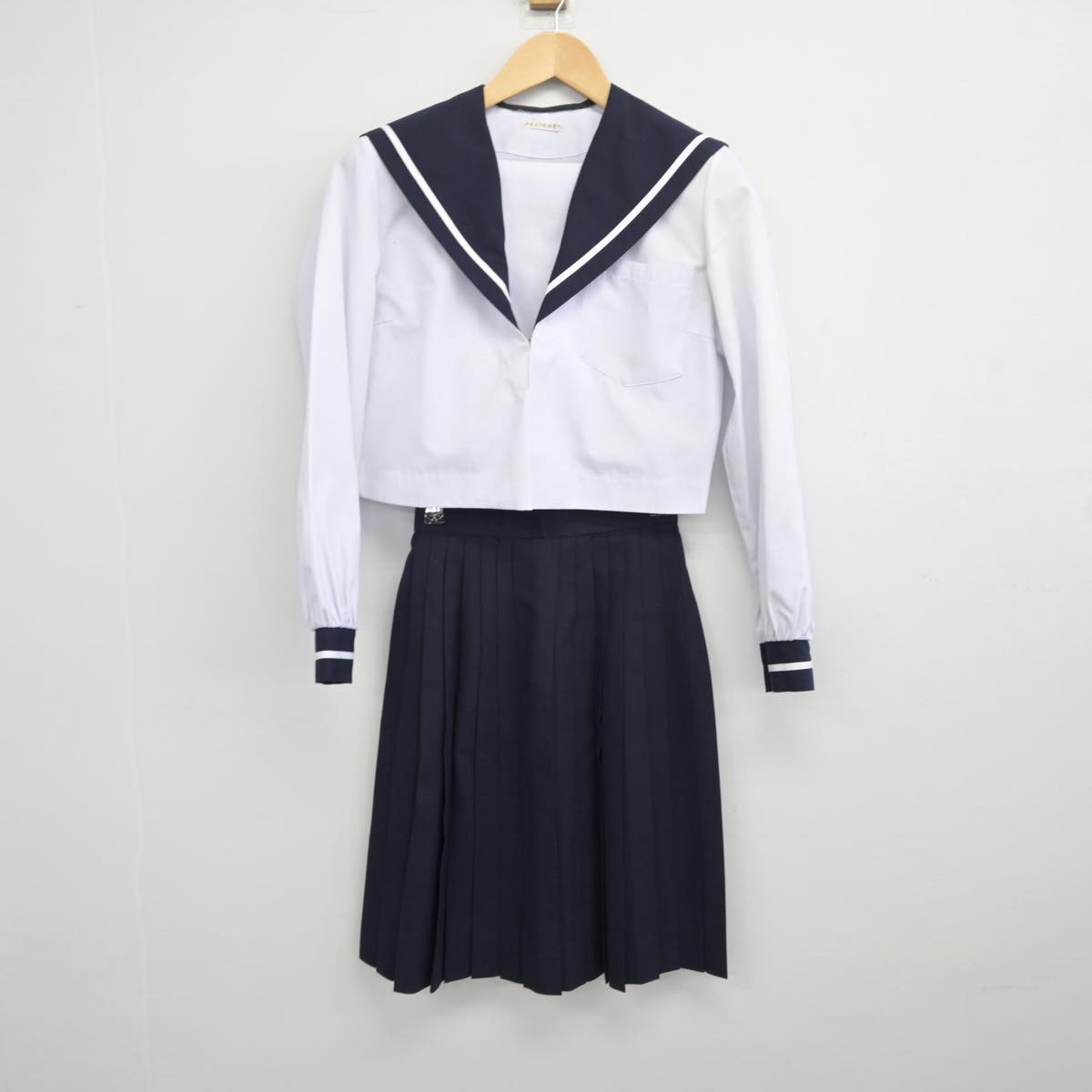 【中古】愛知県 金城学院高等学校 女子制服 2点（セーラー服・スカート）sf030538 中古制服通販パレイド
