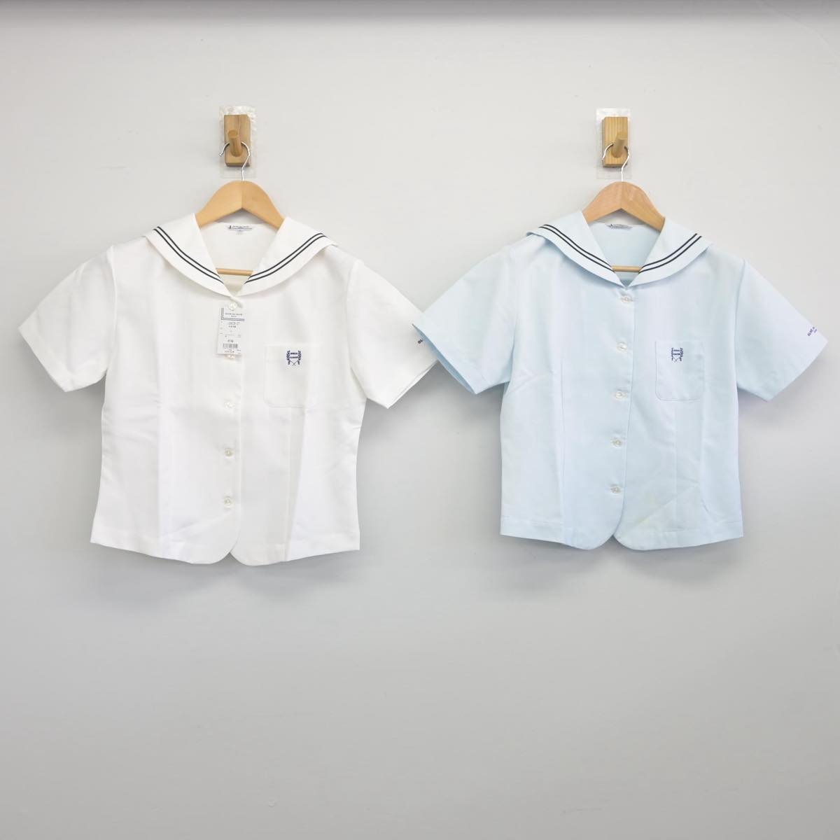 【中古】埼玉県 秋草学園高等学校 女子制服 2点（シャツ）sf030666 中古制服通販パレイド