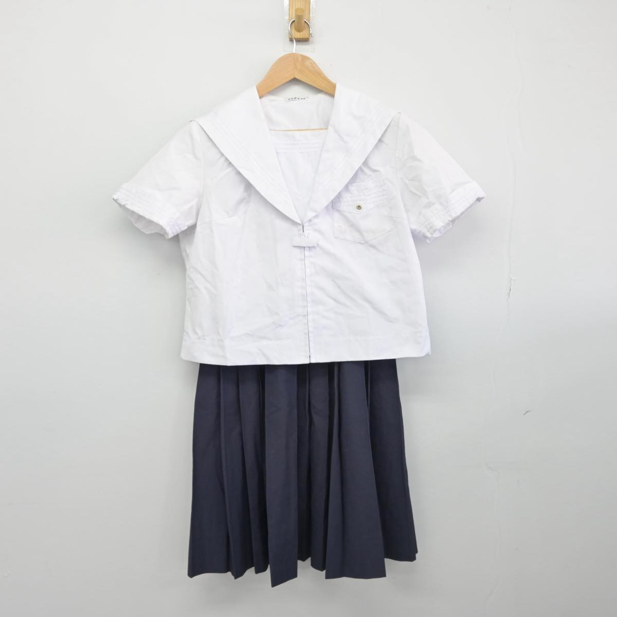 【中古】大阪府 旭陽中学校 女子制服 2点(セーラー服・スカート)sf031290 中古制服通販パレイド