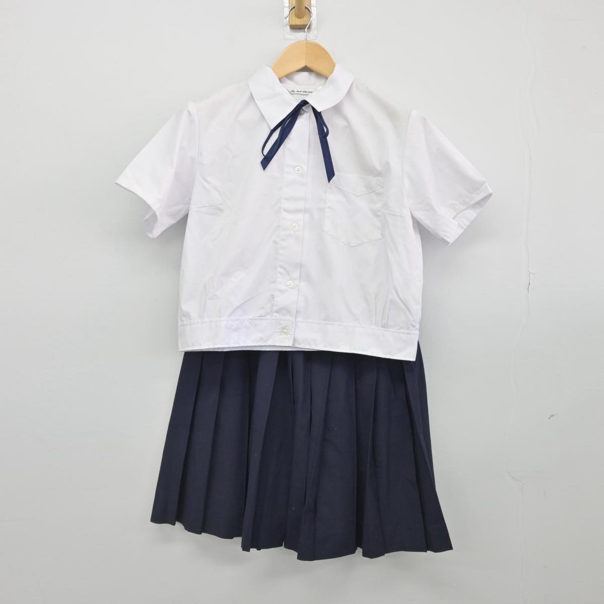 【中古】大阪府 貝塚市立第一中学校 女子制服 3点（シャツ・スカート）sf031354 中古制服通販パレイド
