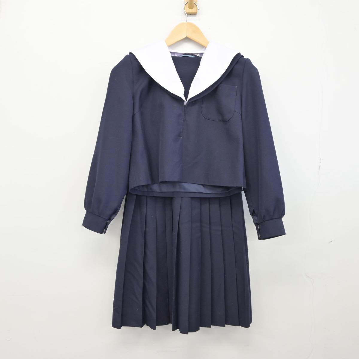 【中古】岐阜県 岐阜市立加納中学校 女子制服 2点(セーラー服・スカート)sf031480 中古制服通販パレイド