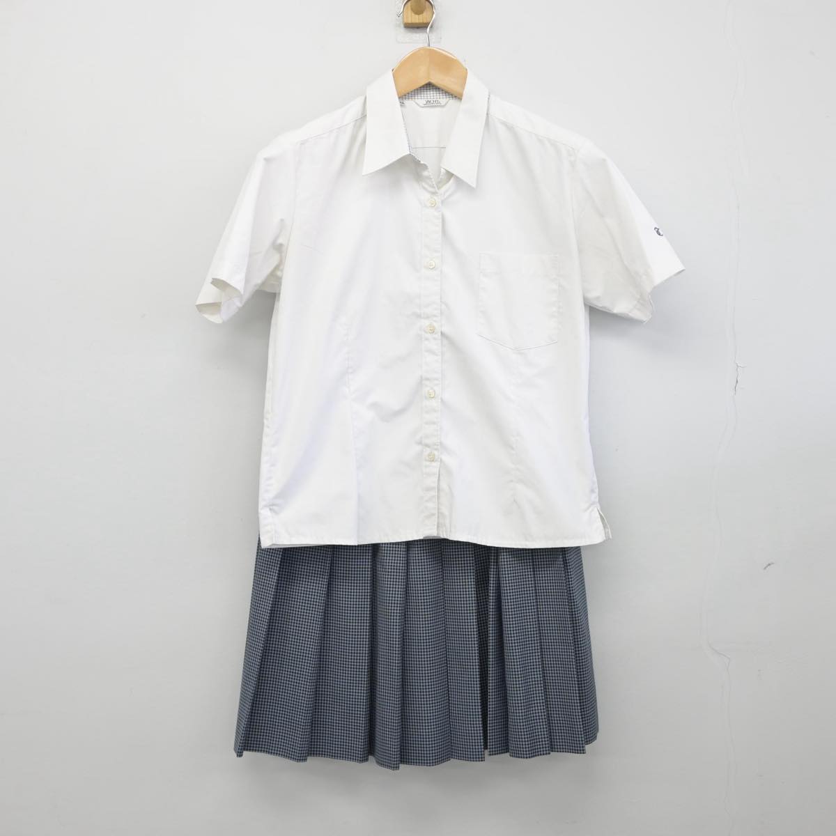 【中古】愛知県 東邦高等学校 女子制服 2点（シャツ・スカート）sf031494 中古制服通販パレイド