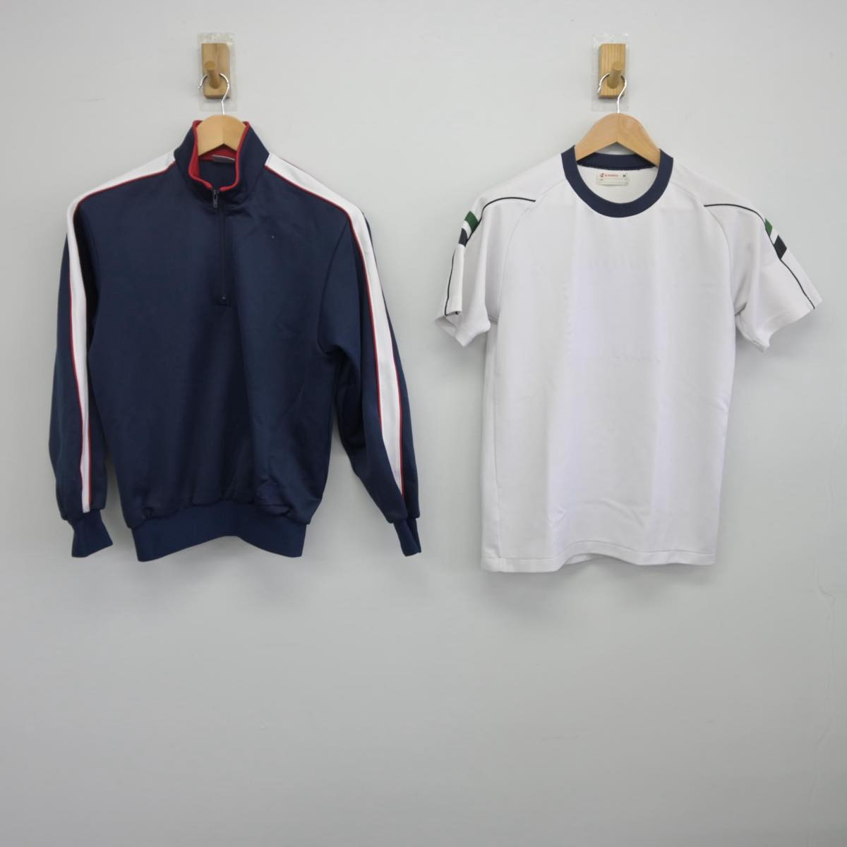 【中古】熊本県 熊本市立桜木中学校 女子制服 2点(体操服 上・ジャージ 上)sf031905 中古制服通販パレイド